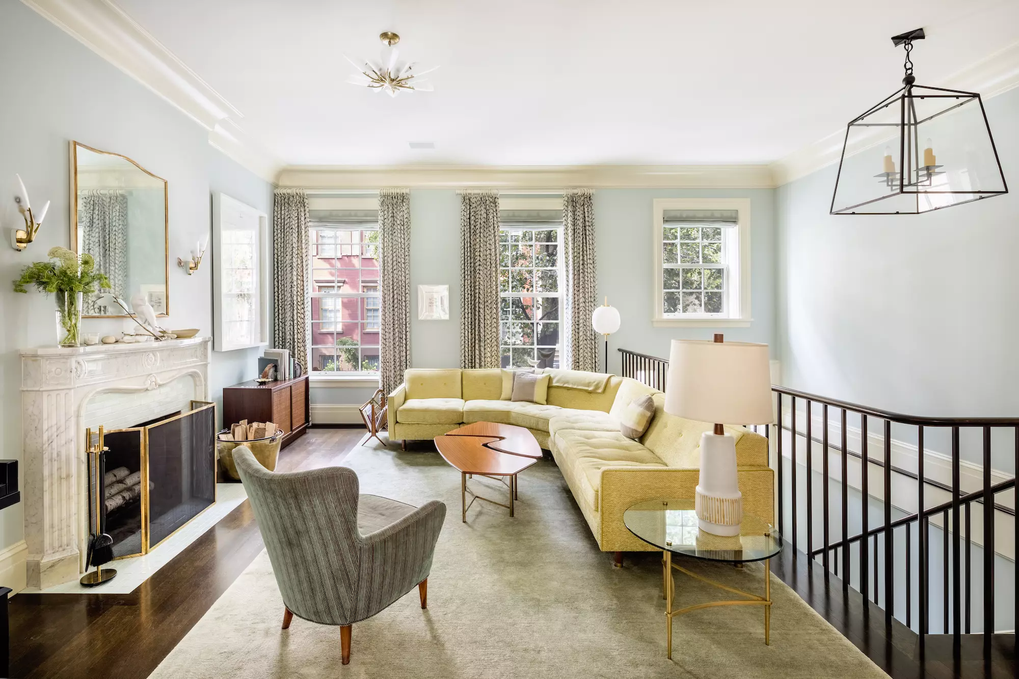 Ev xaniyek dîrokî ya gundê Greenwich Village bi 17,75 M $ xewnek pastel e ku bi baxçeyek Englishngilîzî ye. 3629_9