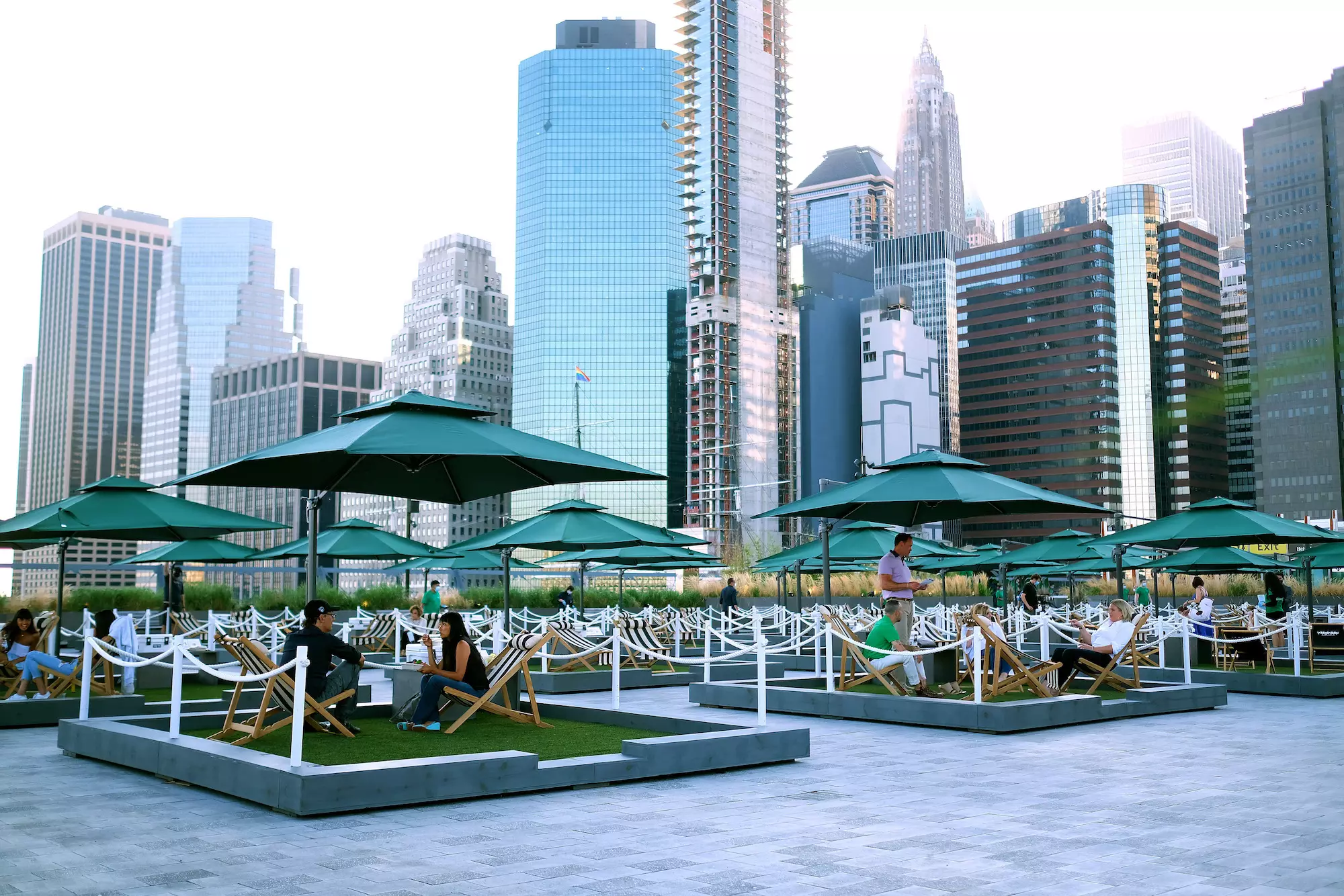 20 невероватних барова на крову у Њујорку 3658_5