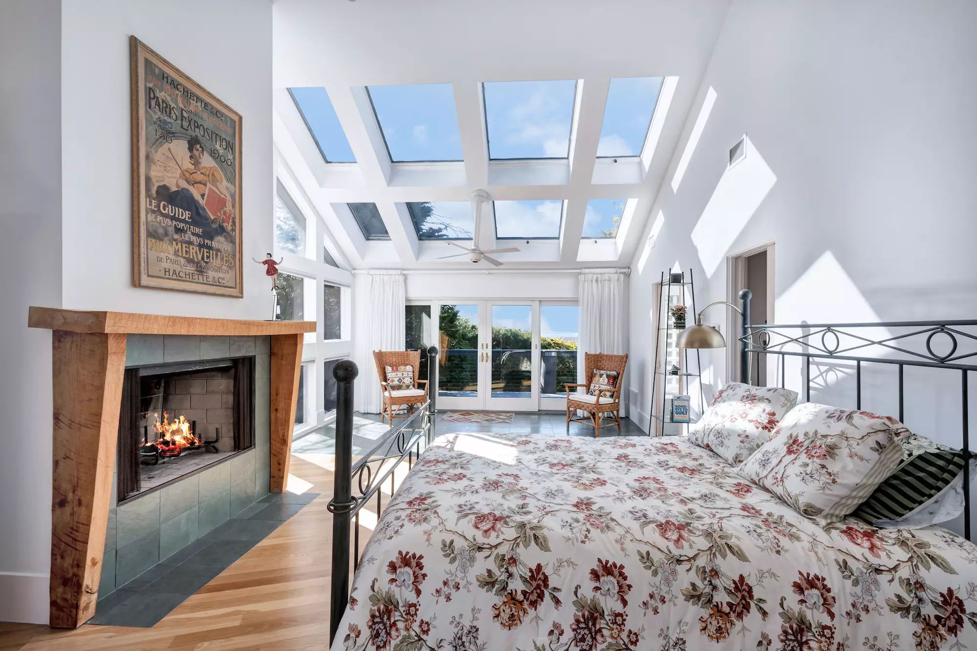 Con vistas panorámicas y un observatorio en la azotea, esta casa de $4 millones en los Hamptons se parece a un faro 3715_5