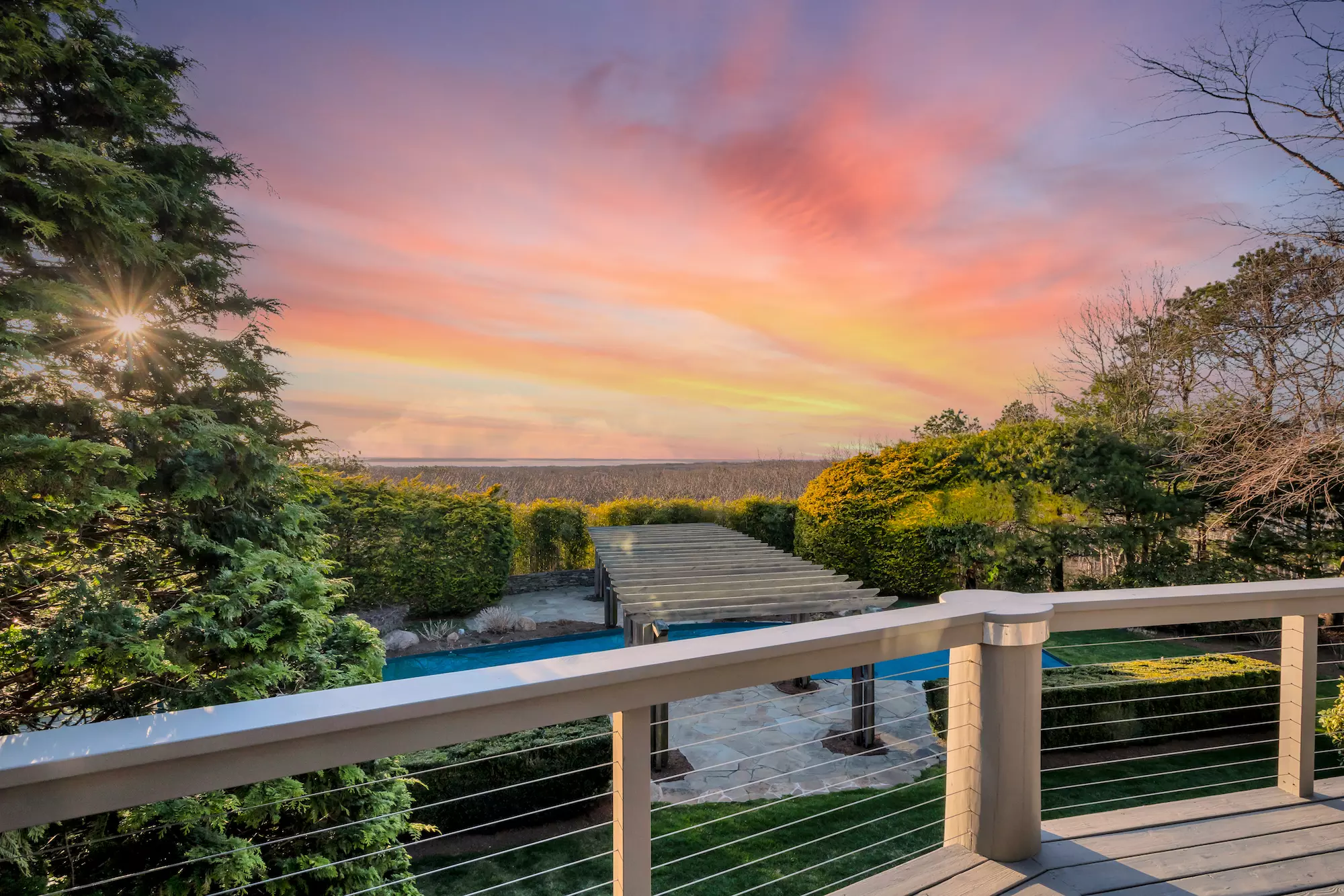 С панорамна гледка и обсерватория на покрива, този дом в Хамптънс на стойност 4 милиона долара прилича на фар 3715_7