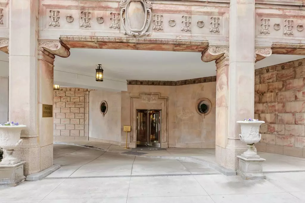 $1.4M Sutton Place co-op dia misy varavarana avy amin'ny Waldorf Astoria 3847_12