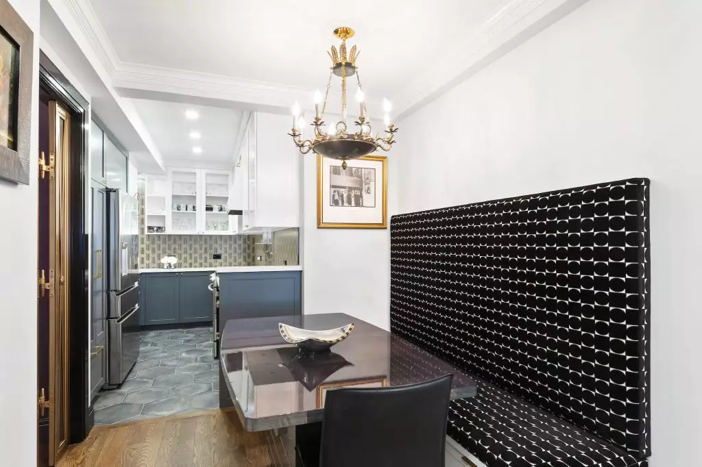 $1.4M Sutton Place co-op dia misy varavarana avy amin'ny Waldorf Astoria 3847_4