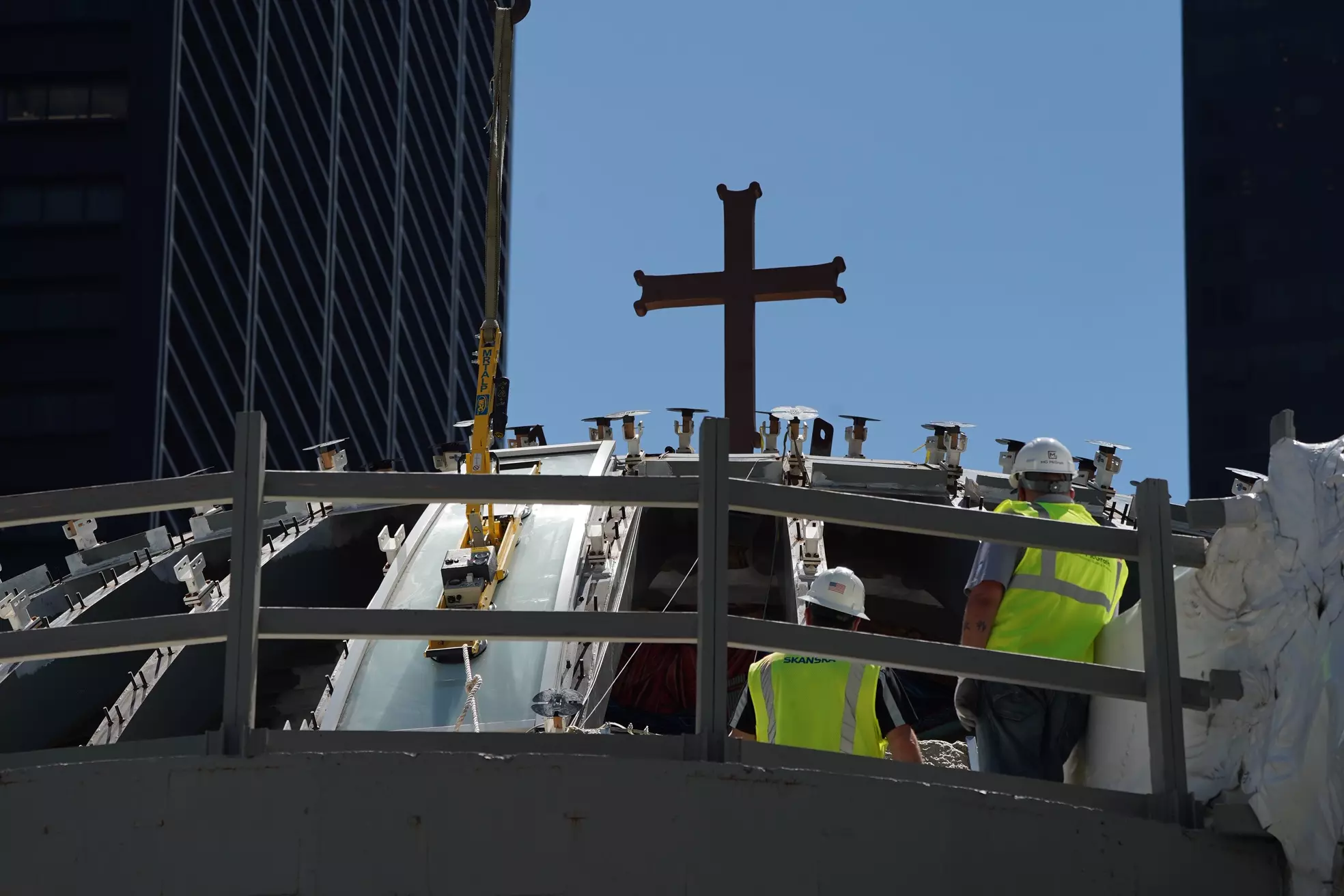 მას შემდეგ, რაც ორიგინალური ეკლესია დაინგრა 9/11, მშენებლობა განახლდება წმინდა ნიკოლოზის ახალ სალოცავში 3961_4
