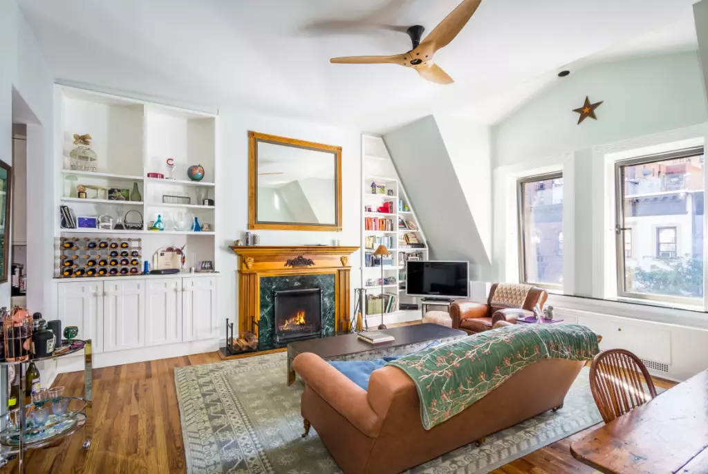 Amy Schumer's Lovely Upper West Side Co-op Lists manane a $2M