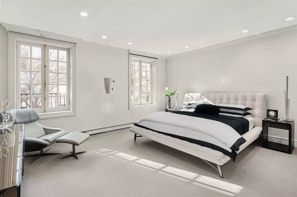 O le taulaga i Upper East Side ma le vaita'ele i totonu ole fale ole $18M 4164_13