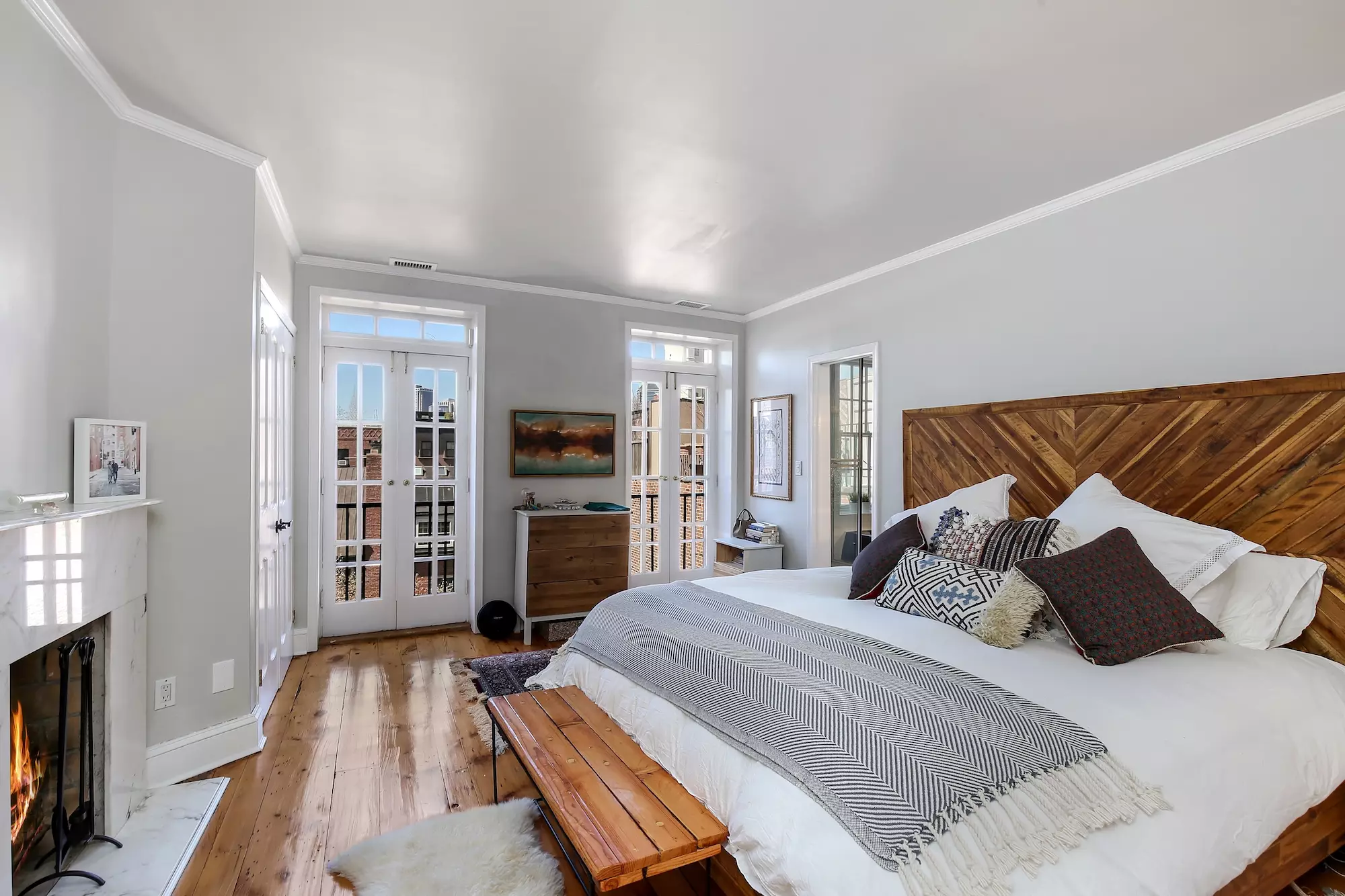 $2.3M duplex mu Brooklyn Heights brownstone ili ndi mipata iwiri yakunja ndi malo atatu oyaka moto 4168_6