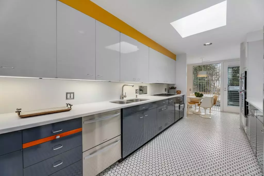 Dabar, prašydamas 1,75 mln. USD, Richardas Meieris suprojektavo šį namą Esekso grafystėje, NJ savo tėvams 1965 m. 4180_10