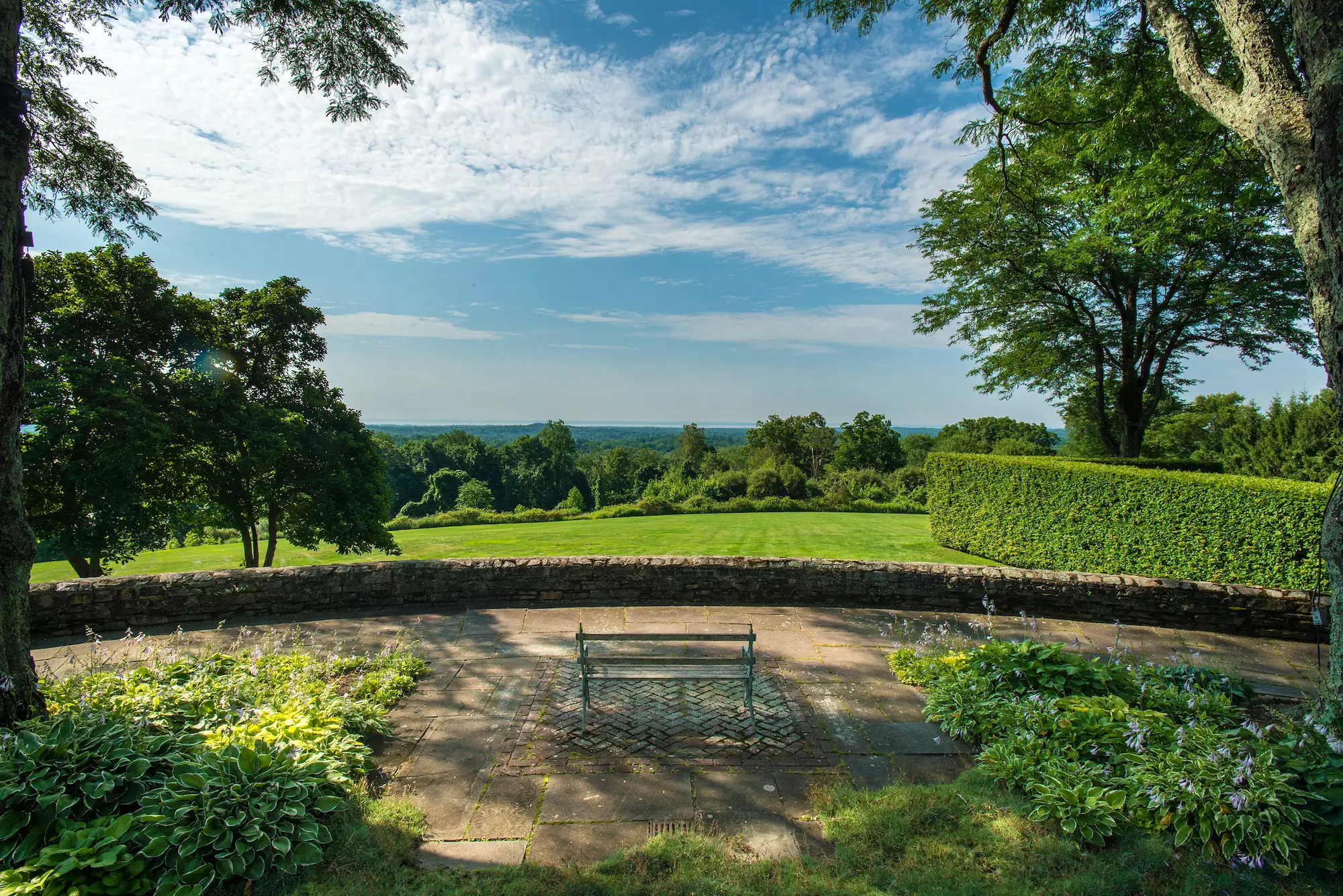 Tommy Hilfiger bán bất động sản xa hoa, kiểu lâu đài Connecticut với giá 45 triệu đô la 4412_24