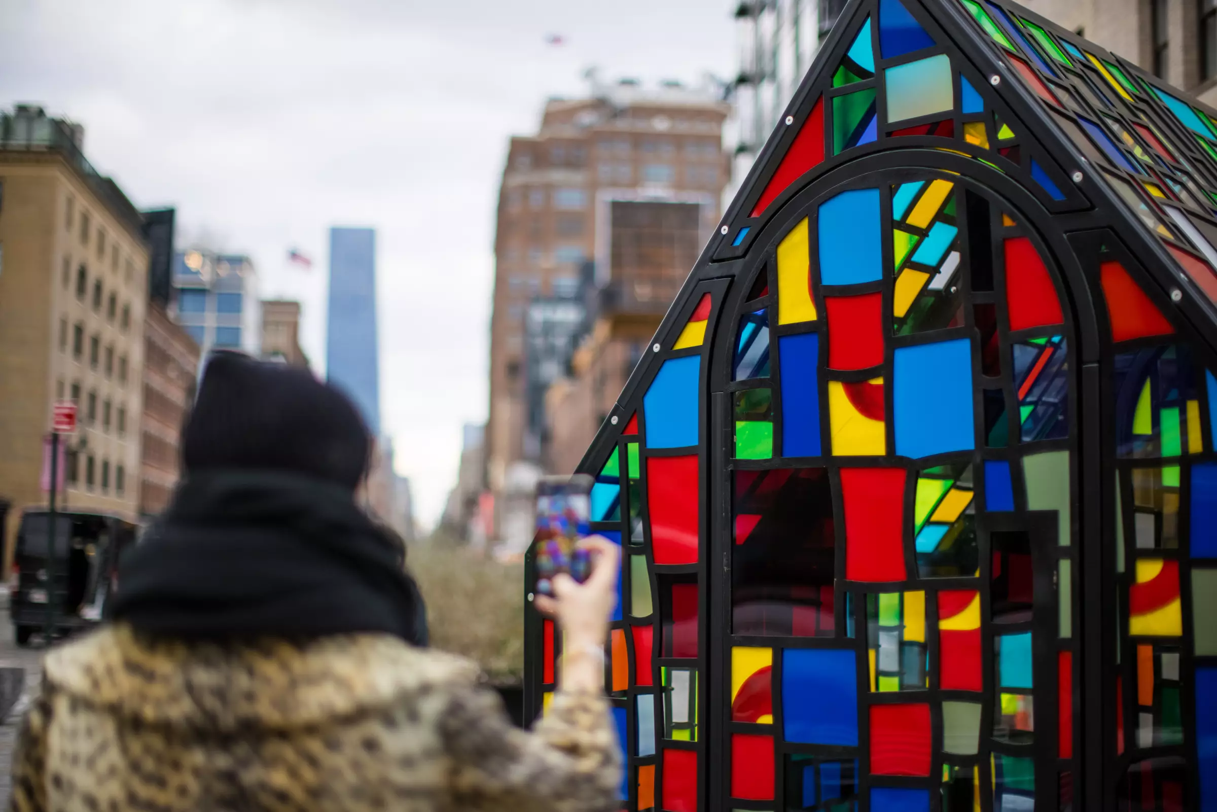 Shahararrun zane-zanen gidan gilashin Tom Fruin sun isa gundumar Meatpacking 4493_6