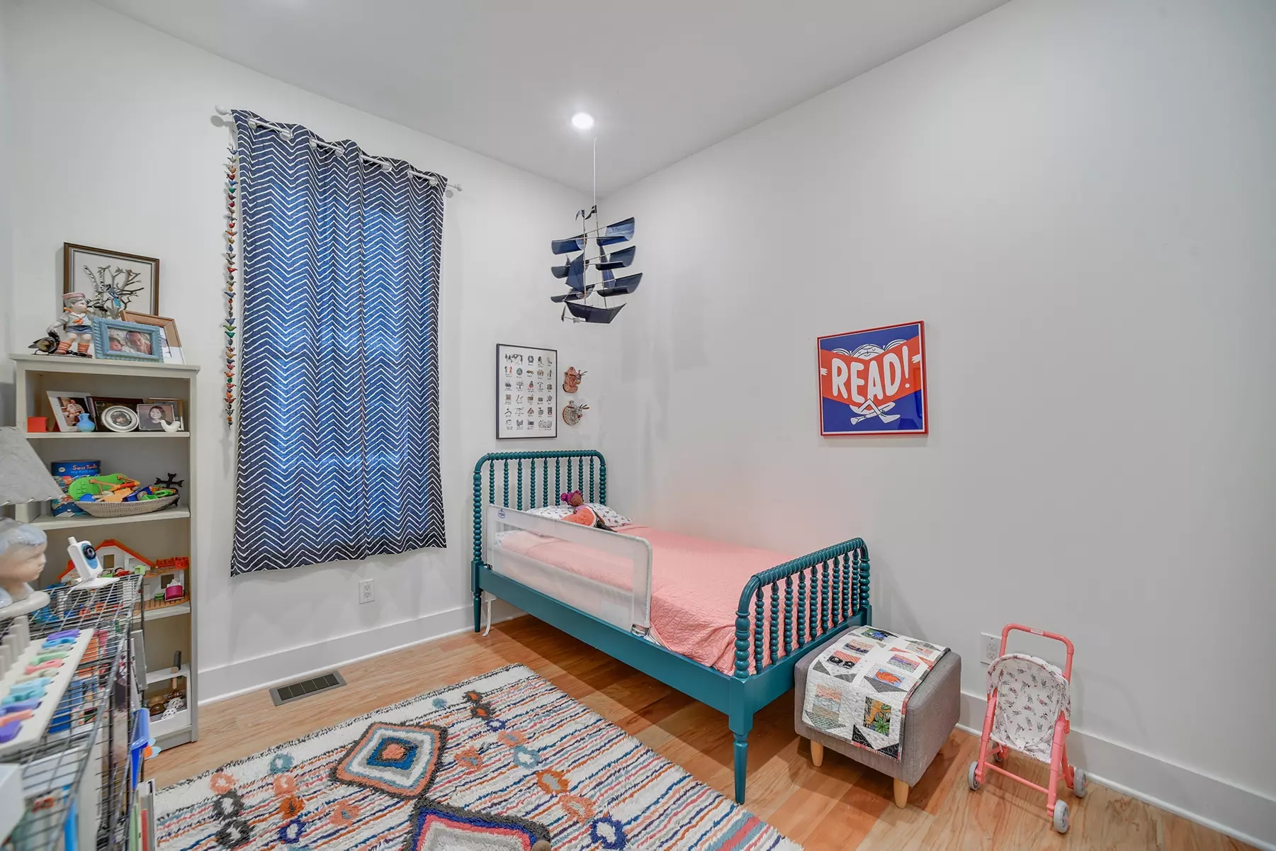 Voor slechts $ 620K heeft dit moderne appartement in Jersey City Heights drie slaapkamers en een eigen parkeerplaats 4506_5