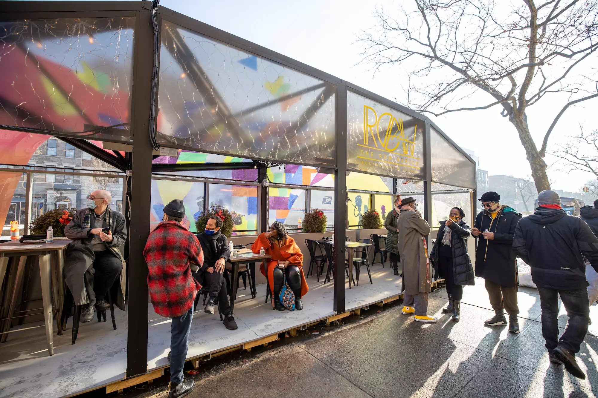En særlig udendørs spisepavillon i Harlem støtter Black-ejede virksomheder 4545_4