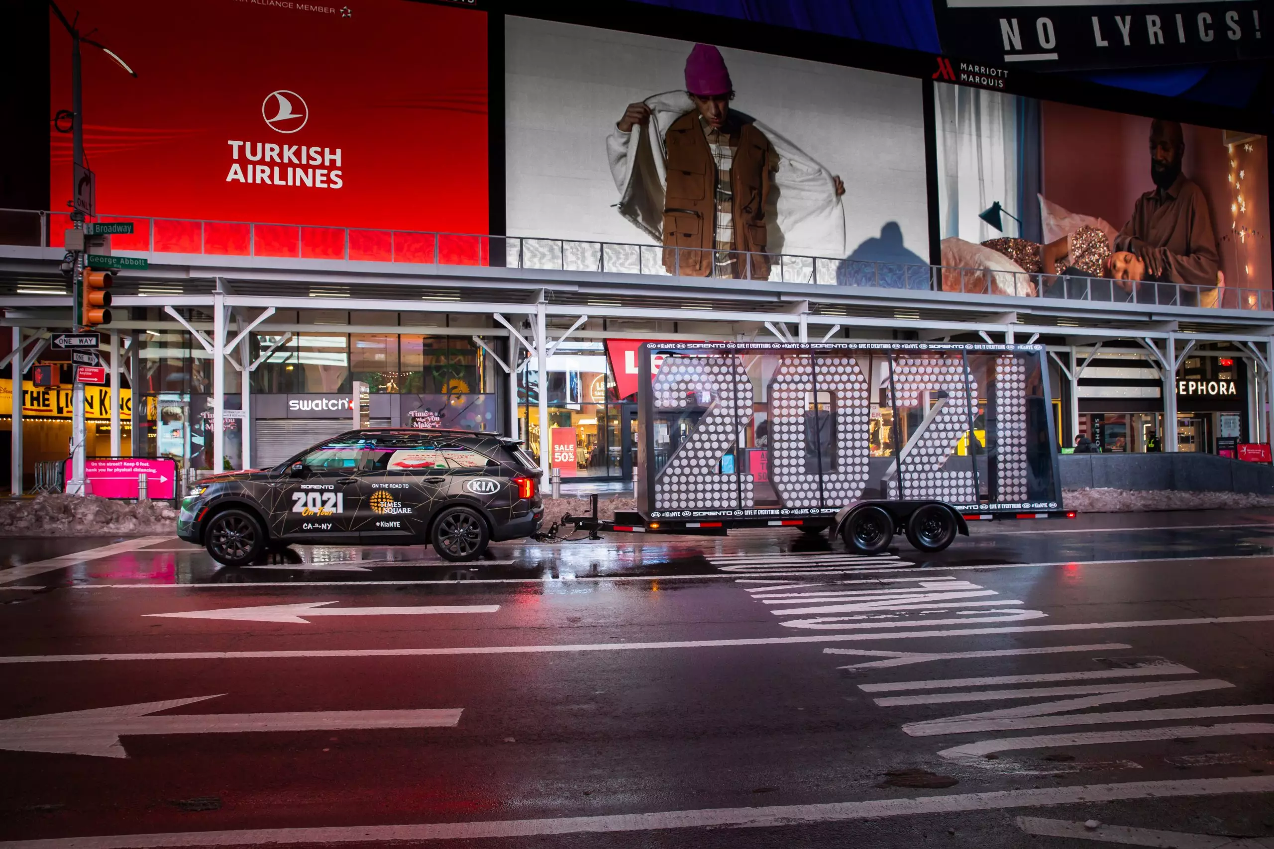 Angka '2021' anu kasohor parantos sumping di Times Square 4565_2