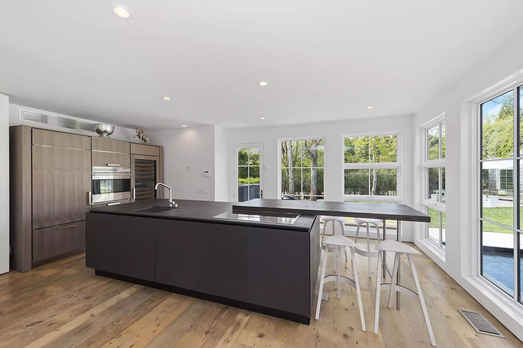 Shtëpia 340-vjeçare në East Hampton e riimagjinuar me një dizajn modernist kërkon 4.5 milionë dollarë 4614_4