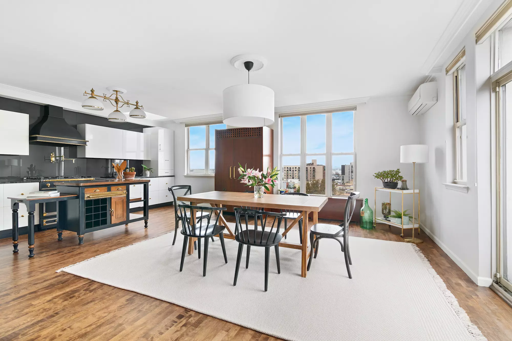 $1.9M Park Slope penthouse waa dhalaalaya oo cusub oo leh muuqaalo cirka 4697_1