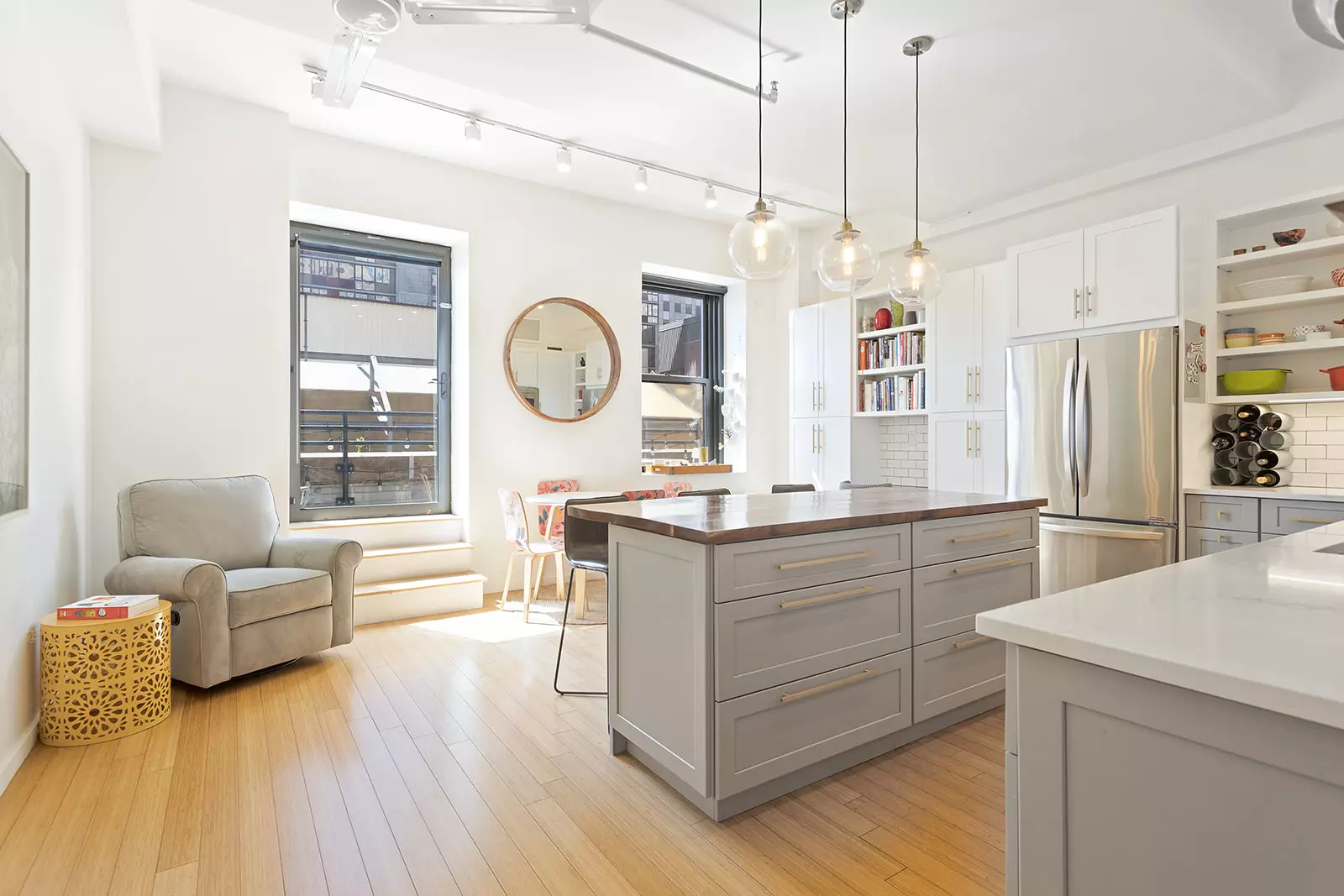 Yn 'e earste wolkekliuwer fan Brooklyn hat dit $ 1.4M-appartement in tydskrift-klear keuken en in priveeterras 4718_2