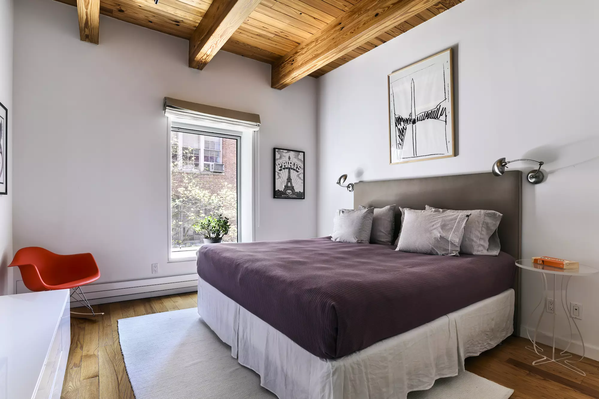 Affitta questo loft di Little Italy con soffitti originali con travi in legno e colonne in ghisa per $ 15.000 al mese 4767_6