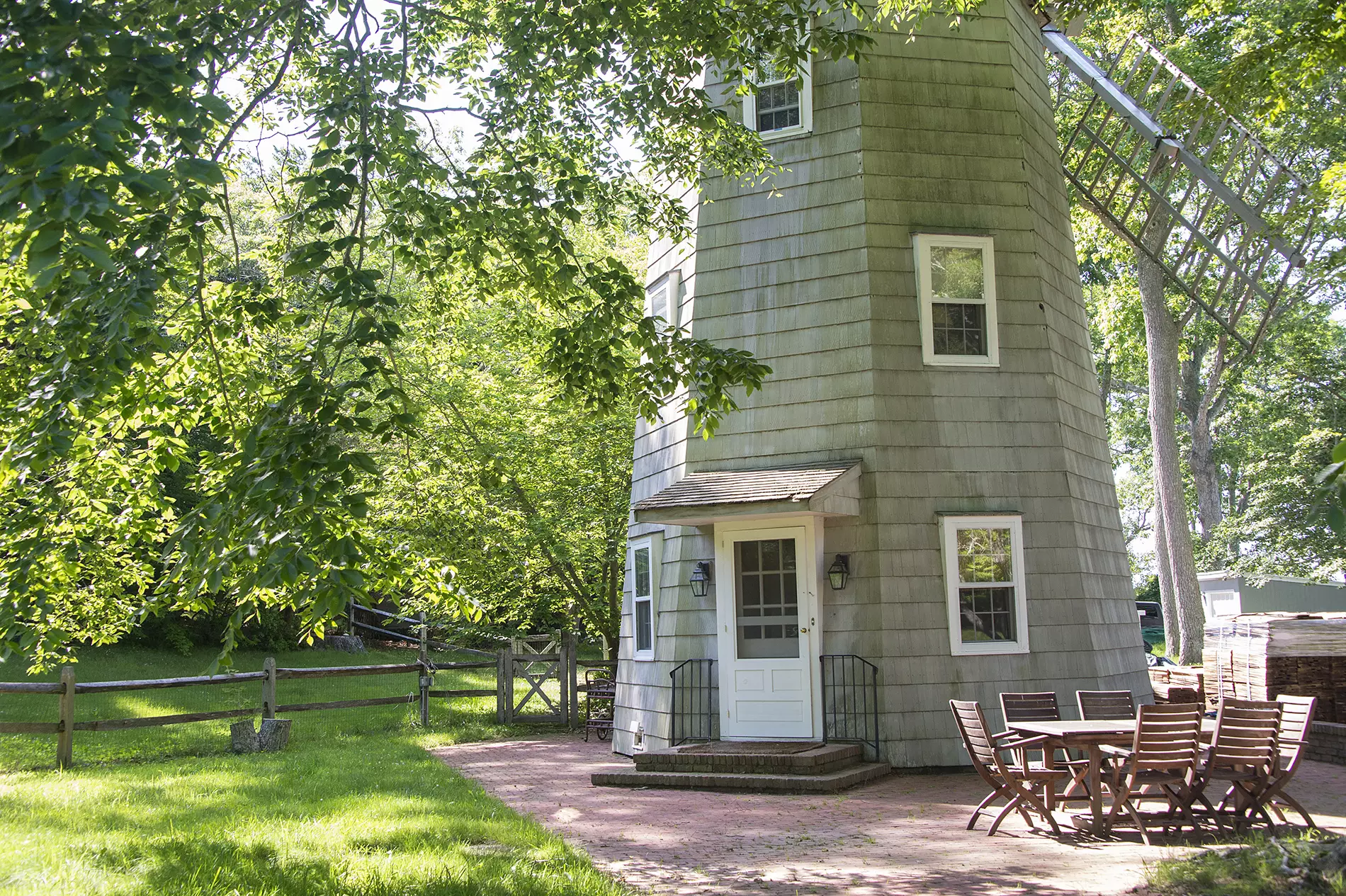 För 11,5 miljoner USD, äg Amagansetts legendariska Windmill-hus som Marilyn Monroe en gång hyrde 4786_1