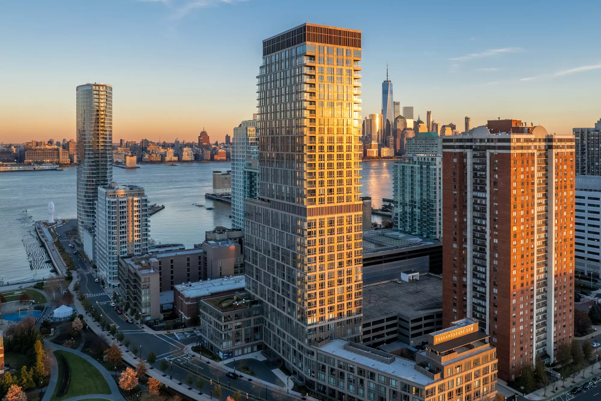 Jualan penthouse bernilai $5.7 juta mencatat rekod baharu di Jersey City 478_1