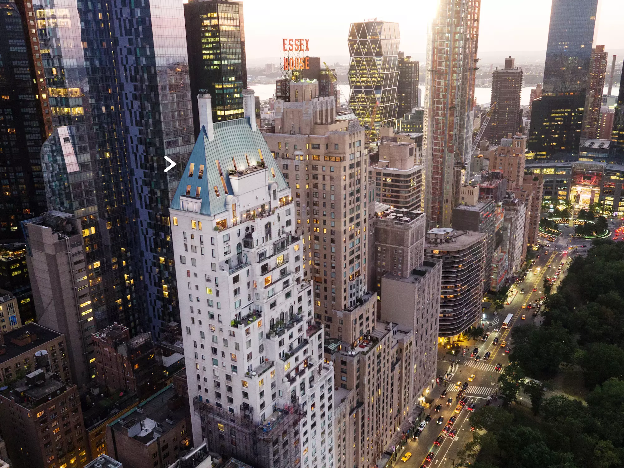 歷史悠久的中央公園南塔銅屋頂內的頂層公寓將被拍賣 4793_2