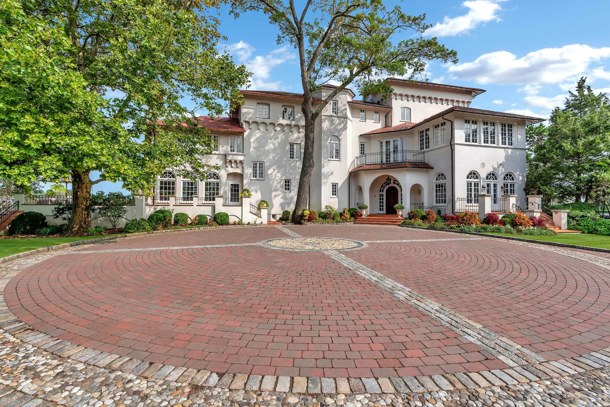 490万ドルで、築100年の地中海スタイルの邸宅があるニューヨークのプライベートアイランドを所有する 4961_4