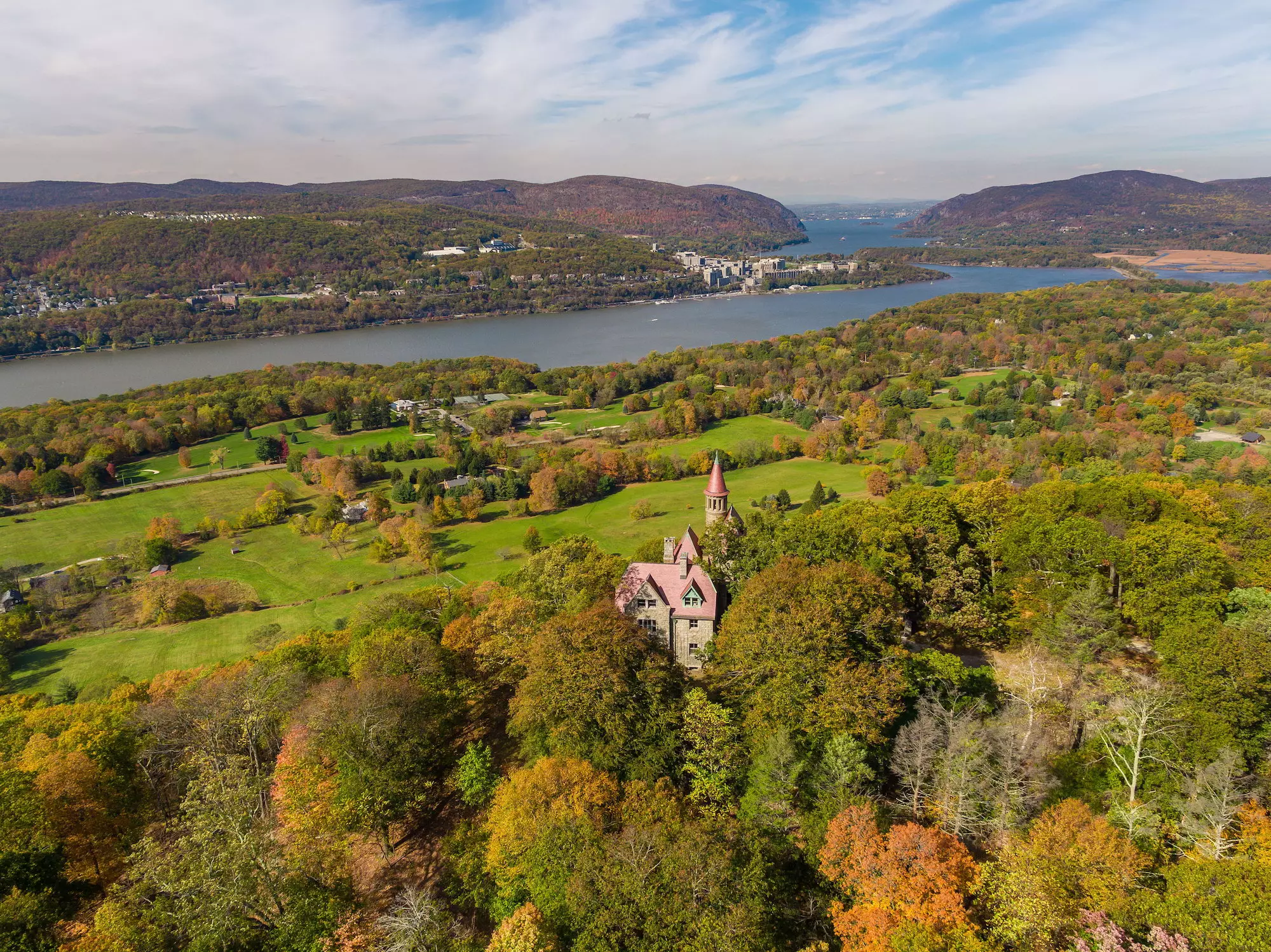 Vive no teu propio castelo do século XIX sobre o río Hudson por 3,5 millóns de dólares 4973_2