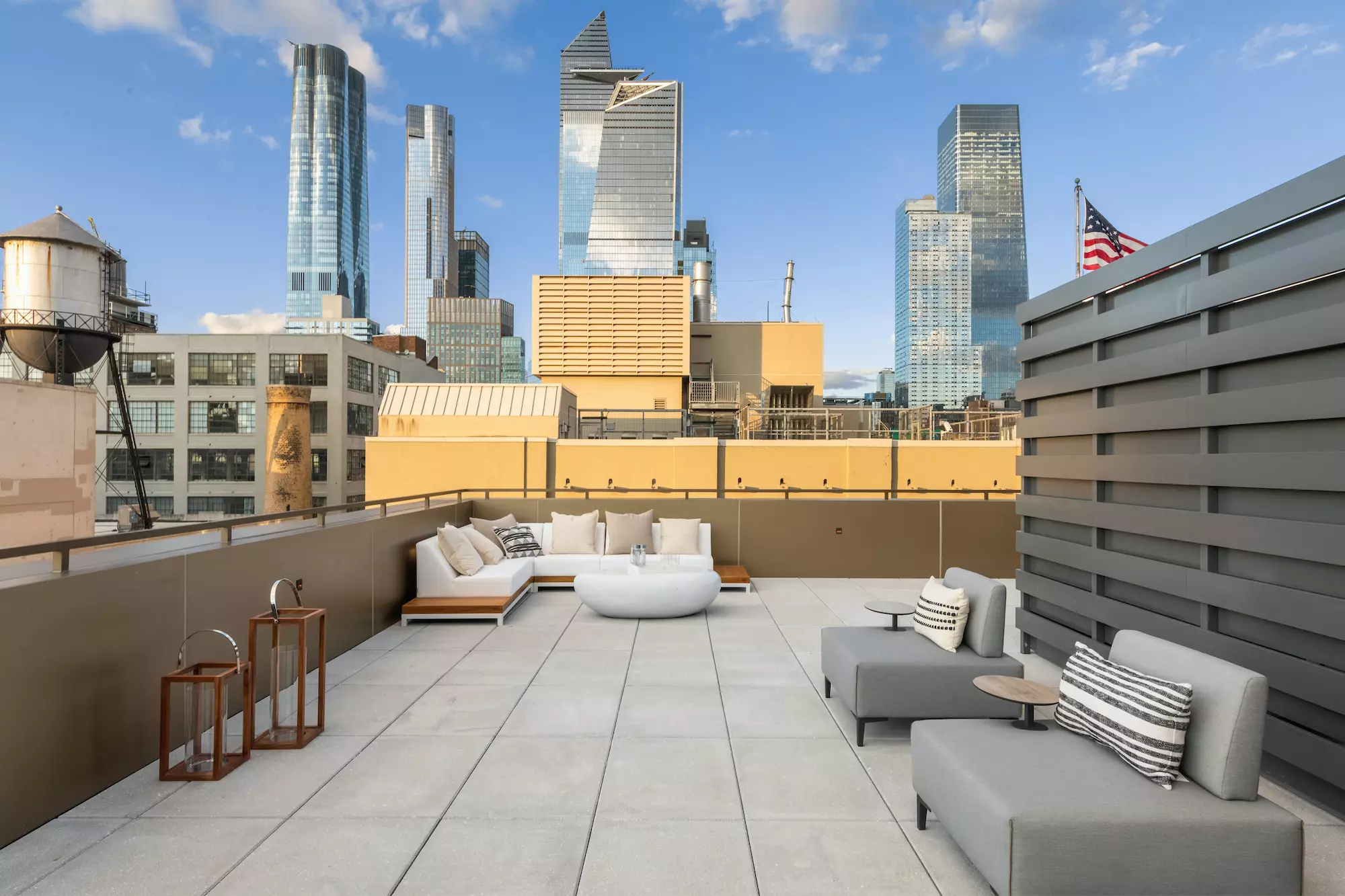 Strešný apartmán Chelsea za 16 miliónov dolárov má 3 vonkajšie priestory s neuveriteľným výhľadom na Hudson Yards 4990_1