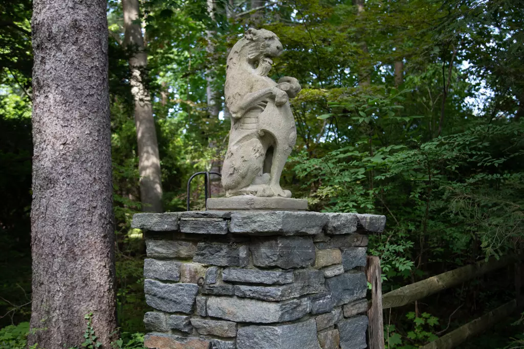 $ 1,5 miljoen Connecticut landgoed van 60 Minutes 'Morley Safer heeft een stenen huisje, een schrijversstudio en meer 5014_18