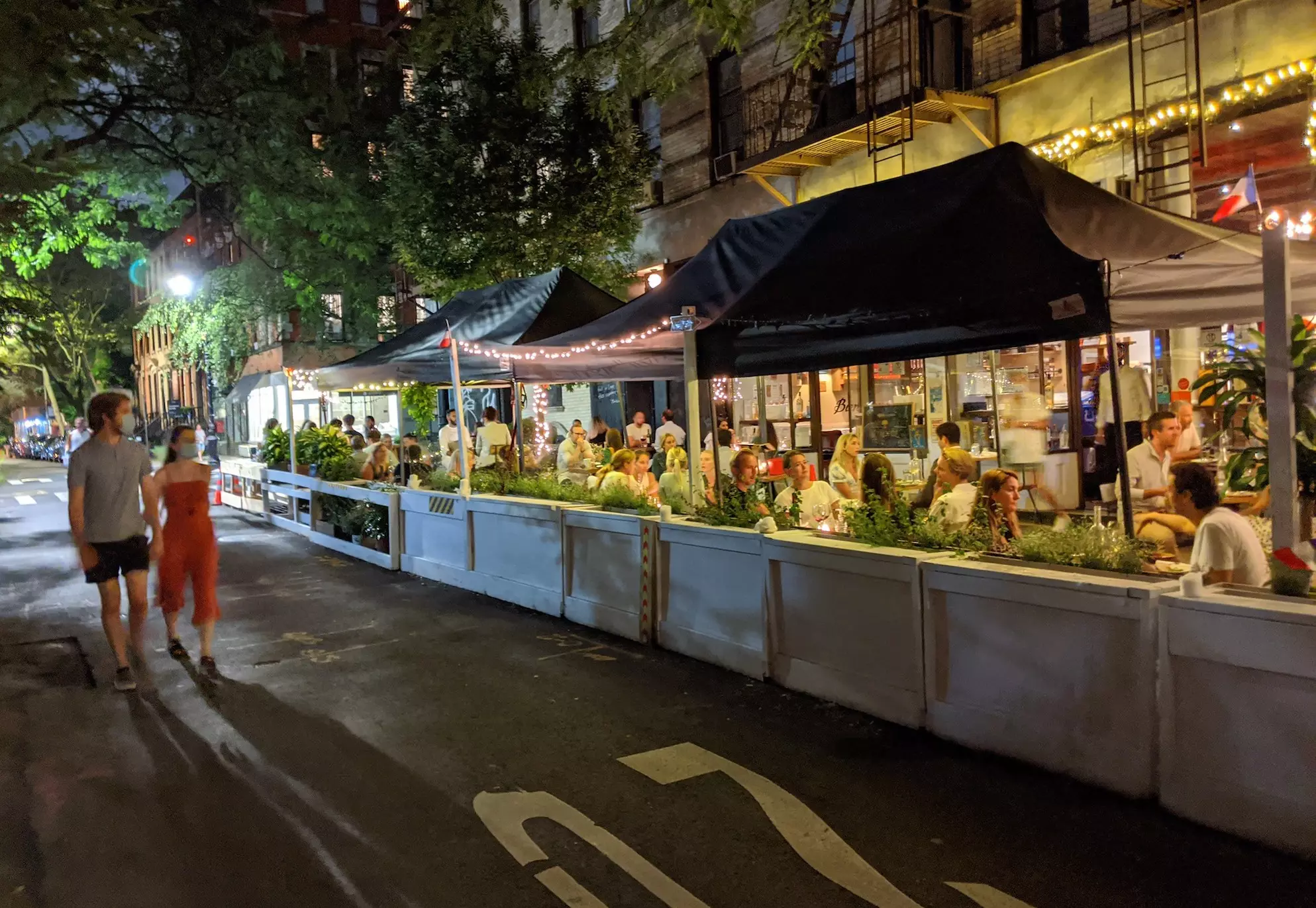 La ciudad de Nueva York hace que las comidas al aire libre sean permanentes y levanta la prohibición de los calentadores de propano en los restaurantes 5042_1
