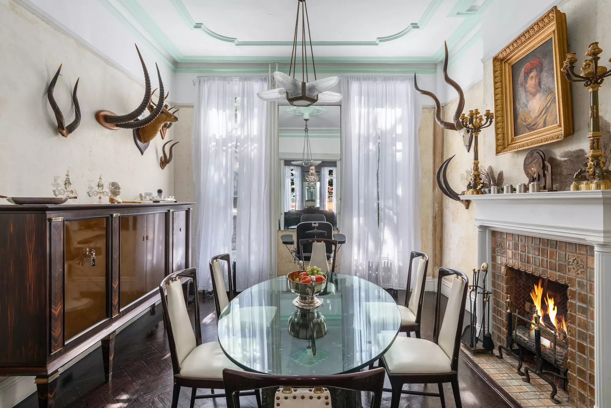 Un ambient vintage eclèctic recorre aquesta casa adossada de Bushwick d'1,5 milions de dòlars 5159_4