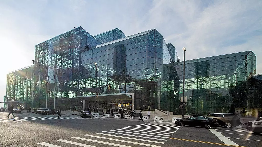 تبحث نيويورك عن مقترحات لإنشاء فندق جديد أو تطوير متعدد الاستخدامات على الجانب الآخر من مركز جافيتس