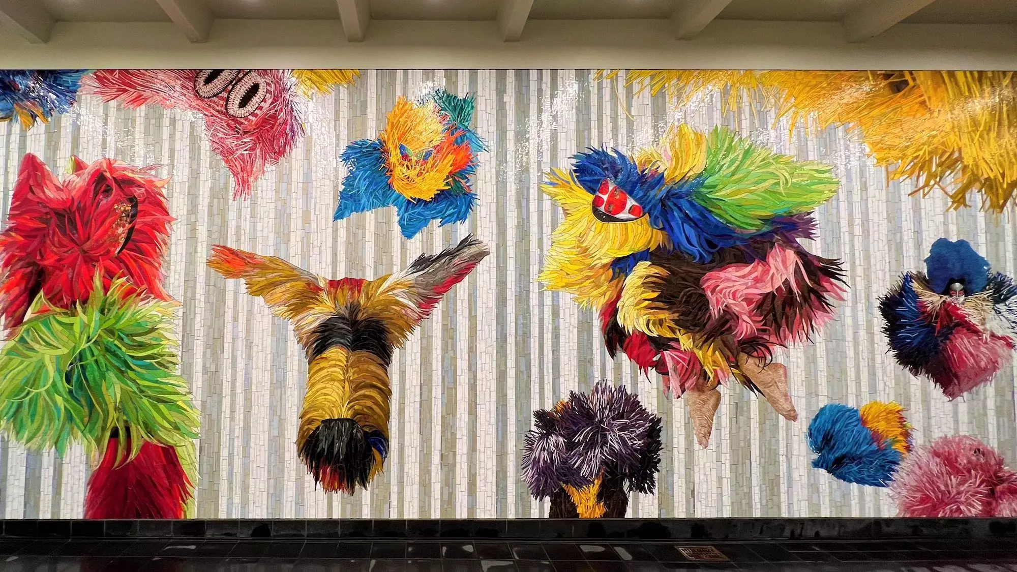 Els vibrants mosaics de l'estació de metro 