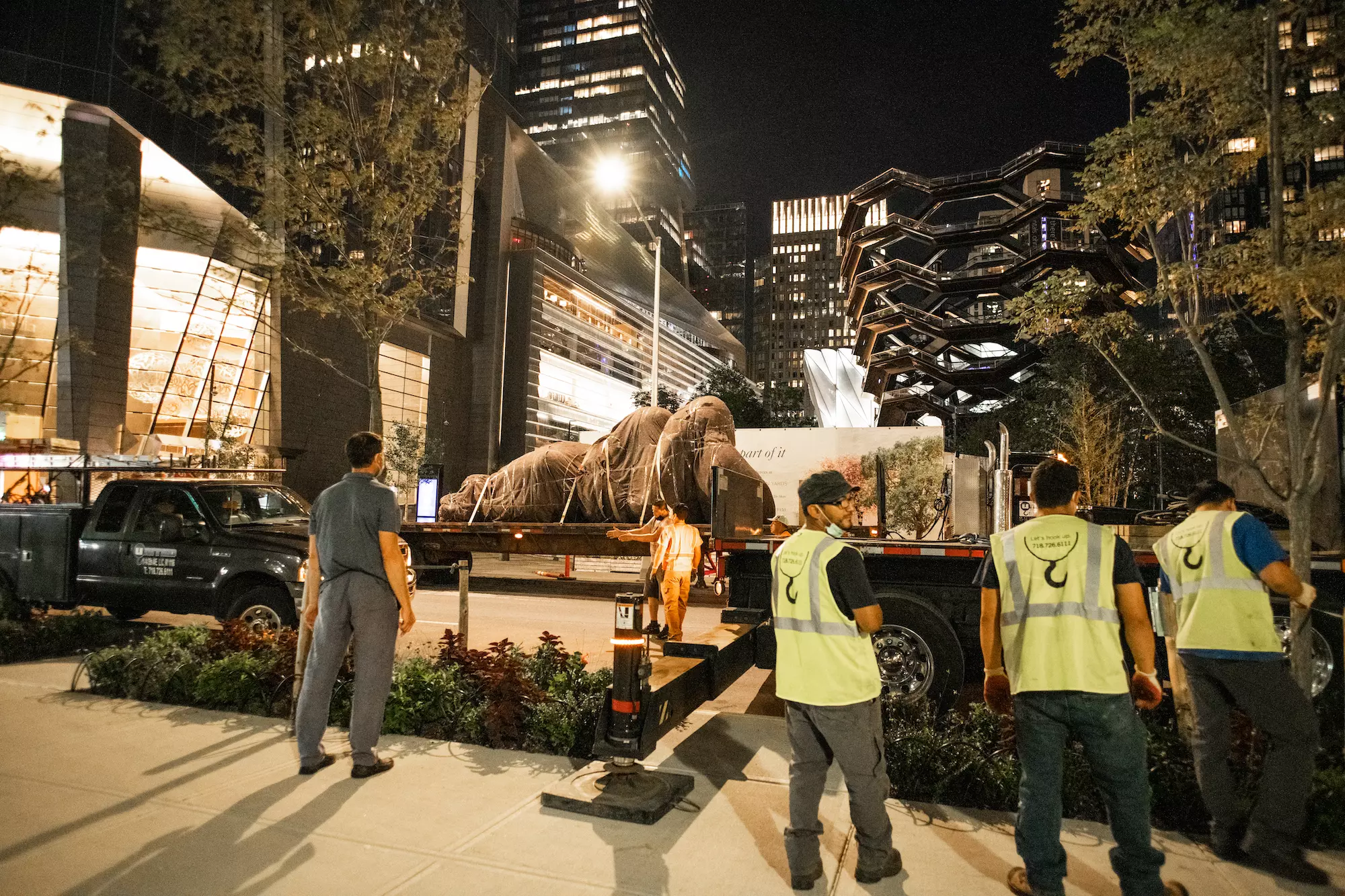 Hay una escultura de un gorila gigante en Hudson Yards 5473_2