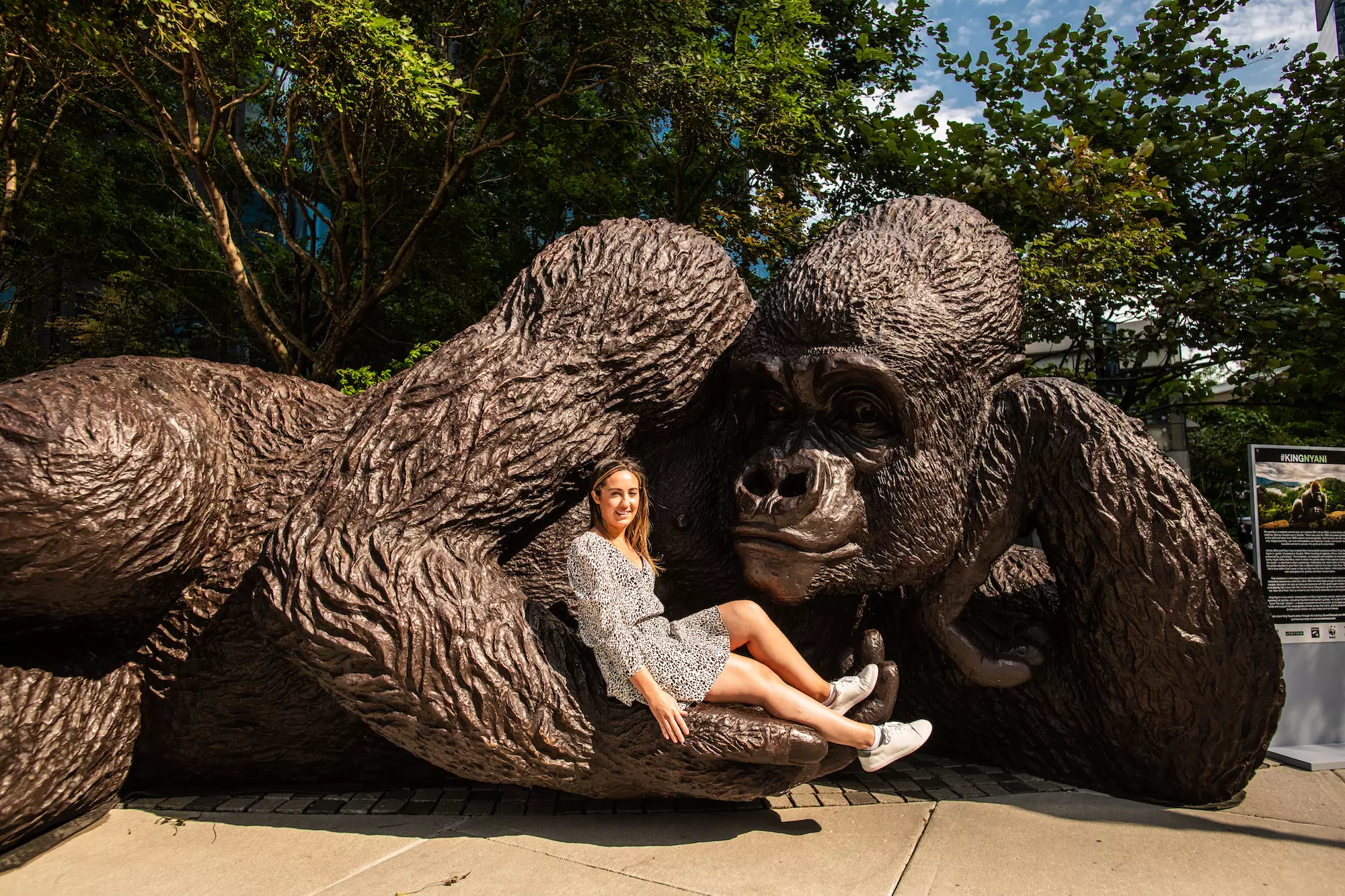 Ada patung gorila raksasa di Hudson Yards 5473_4