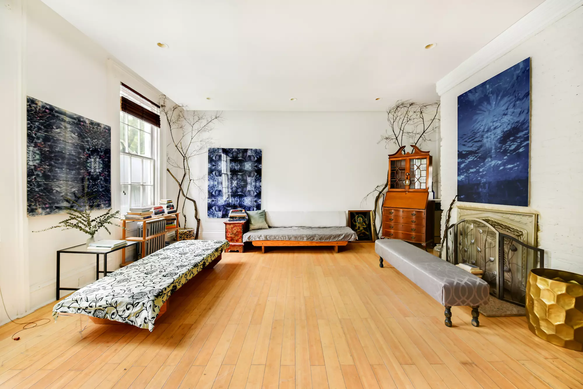 'Haunted house' maarufu huko Clinton Hill inapunguza bei yake hadi $3.4M 5743_5