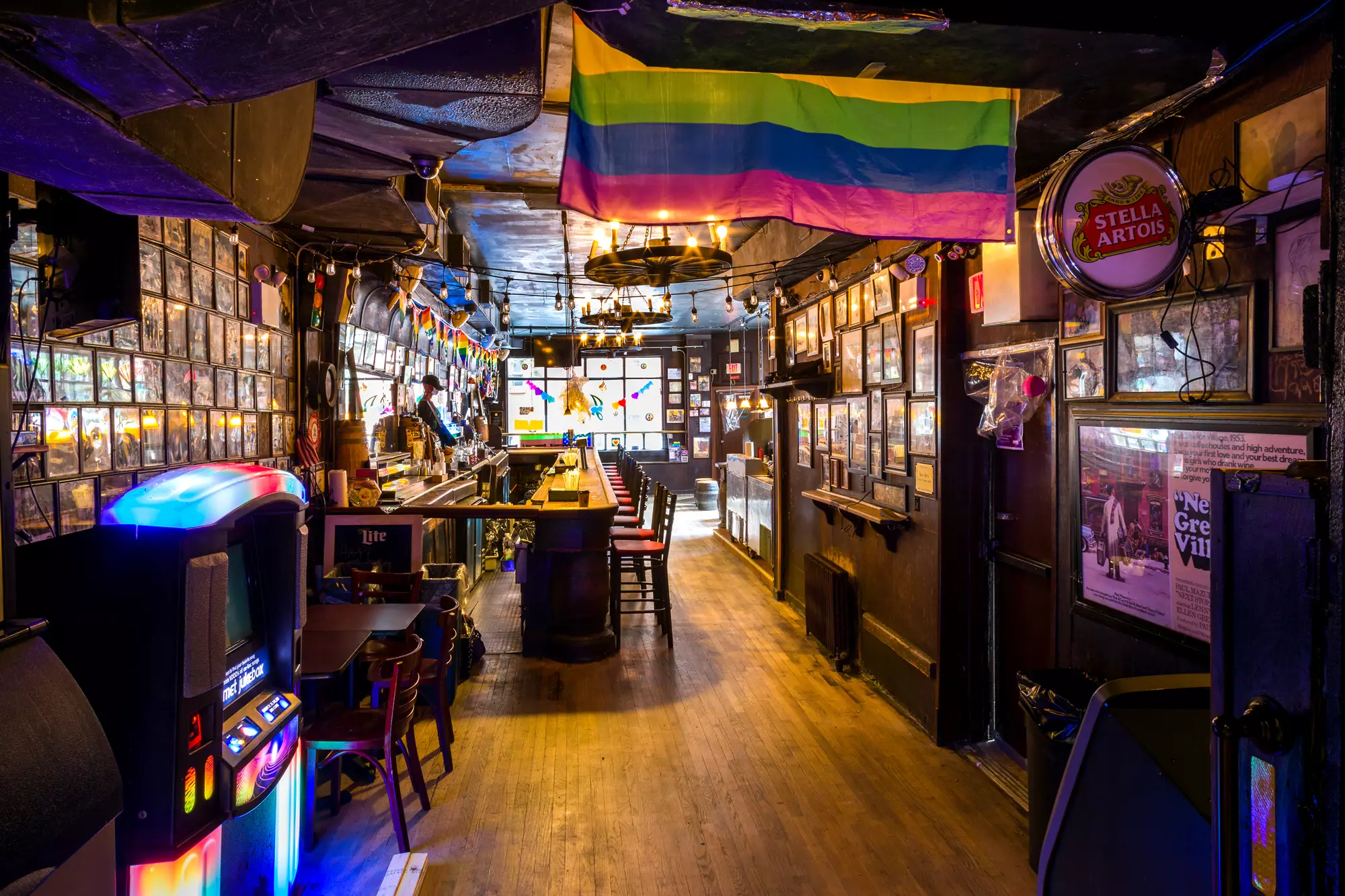 Sajarah rusiah Julius ', bar gay pangkolotna di NYC 5759_12
