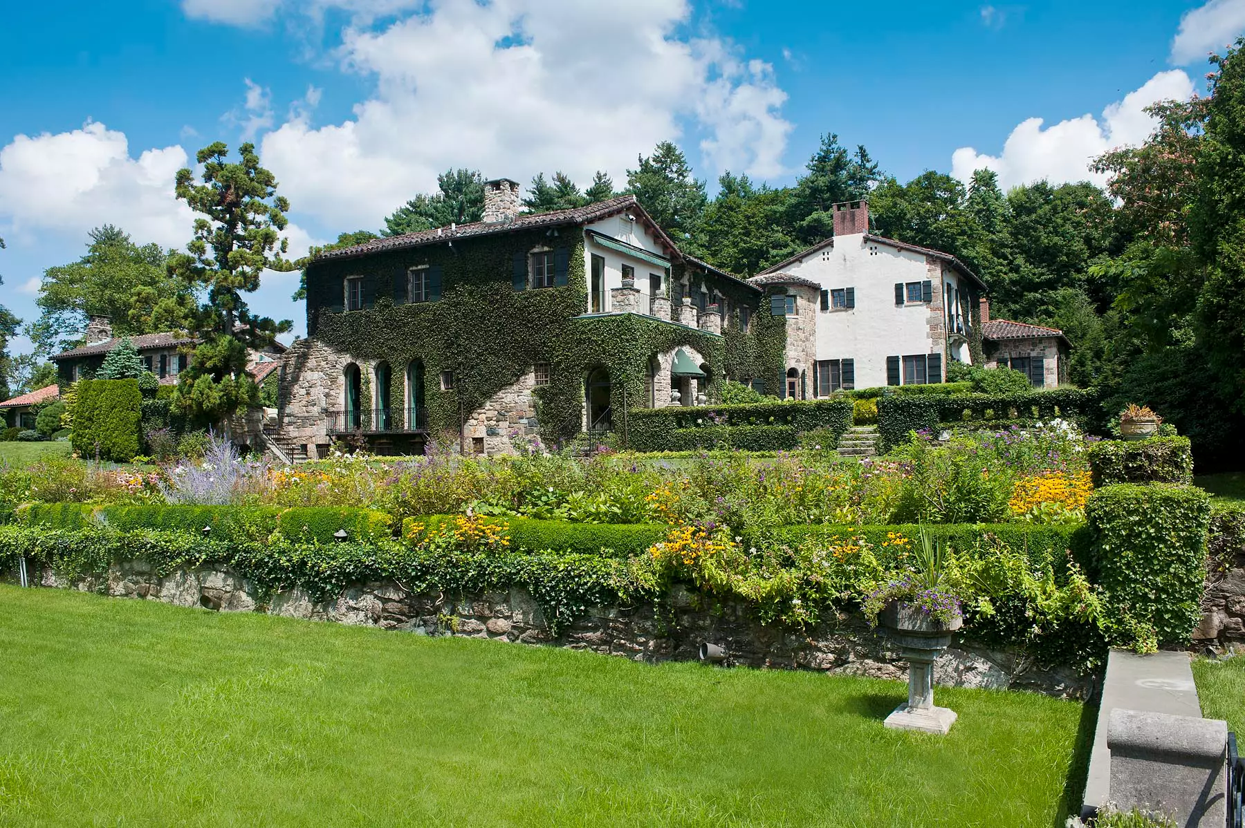 Ĉi tiu nekredebla italstila vilao petas $9.2M en Greenwich, CT 5814_1