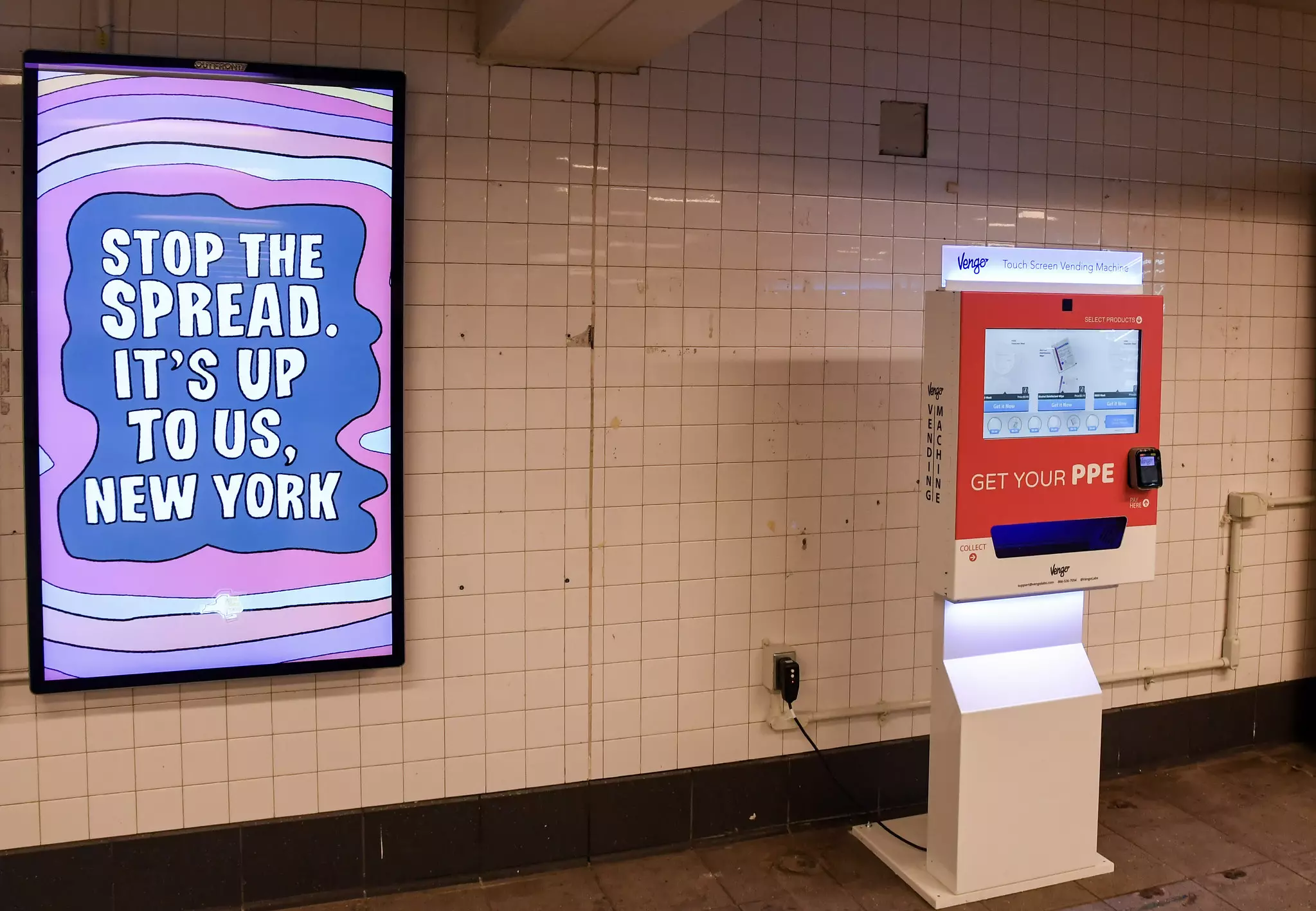 Metro de Nueva York, máquina expendedora de EPI