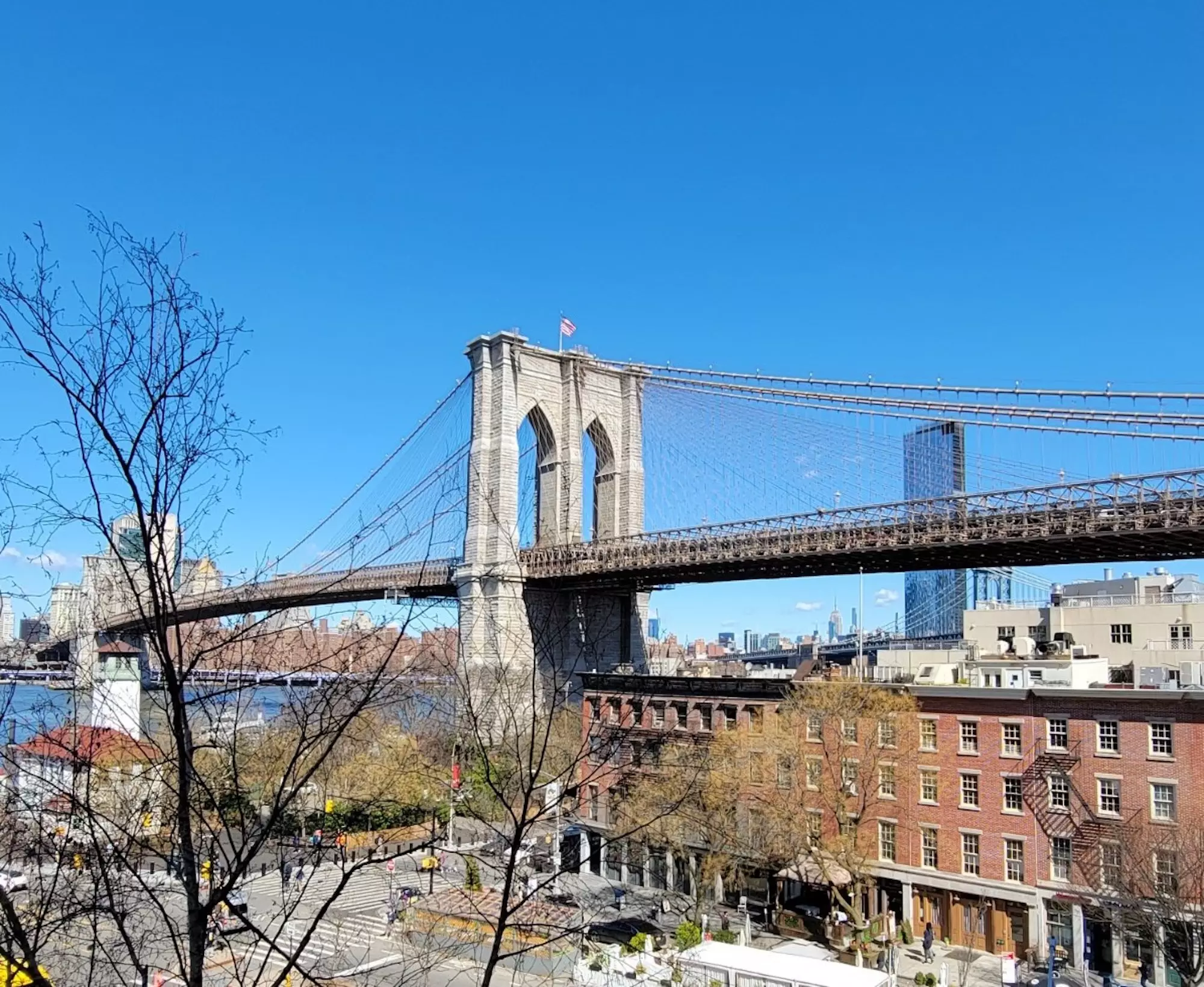 Ime ụlọ ịnya ụgbọ elu Brooklyn Heights nwere ụlọ elu nkeonwe yana echiche Brooklyn Bridge maka $2.2M 602_13
