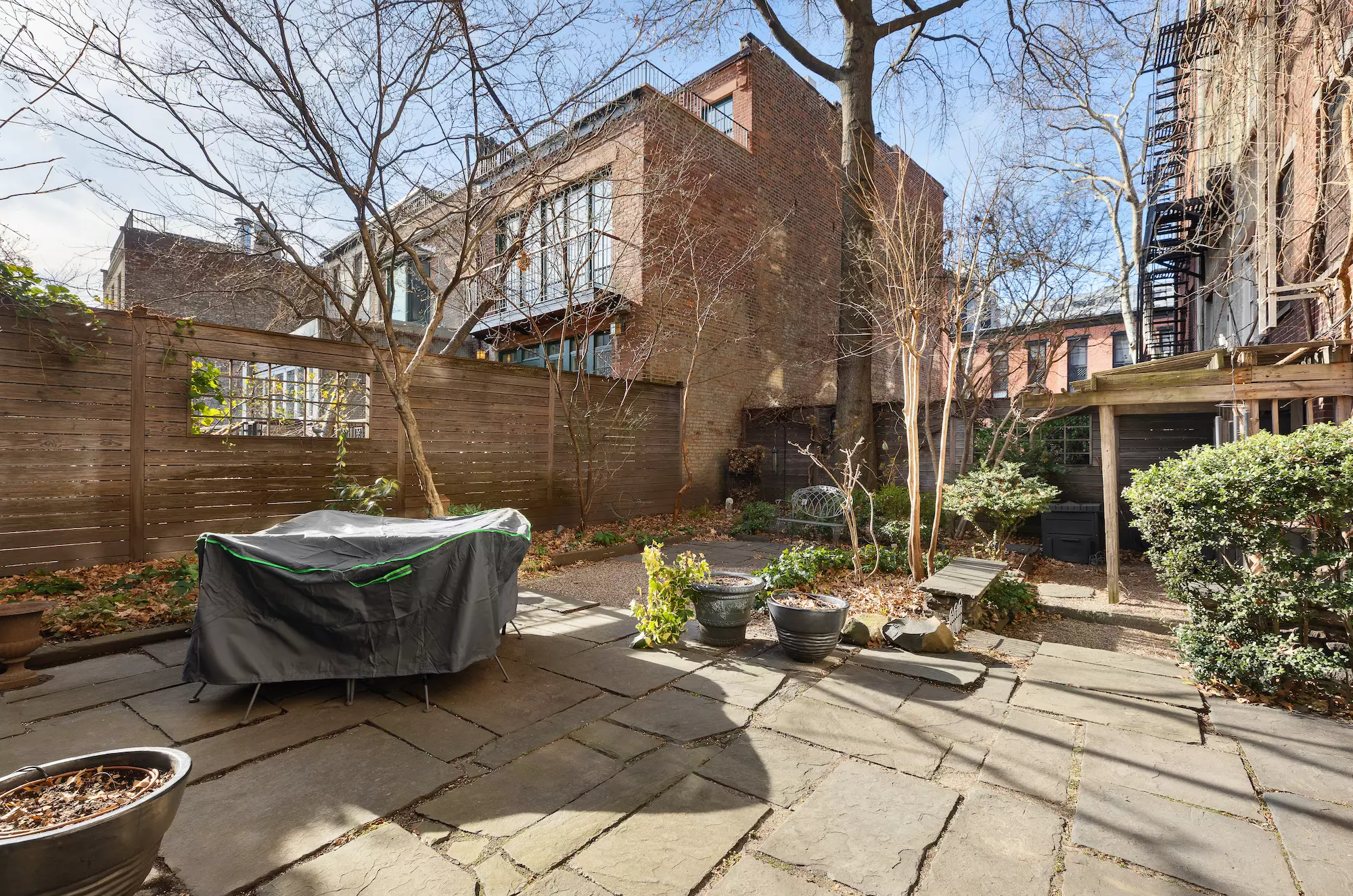 Ennek a 6 millió dolláros Brooklyn Heights-i háznak történelmi belső terei és egy 