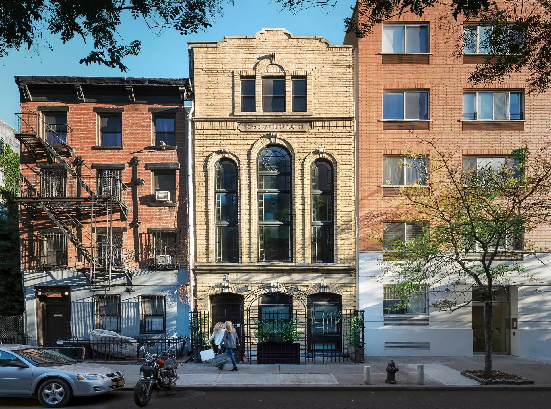 For 30.000 USD/måned kan du bo i denne ombyggede East Village-synagoge 6090_2