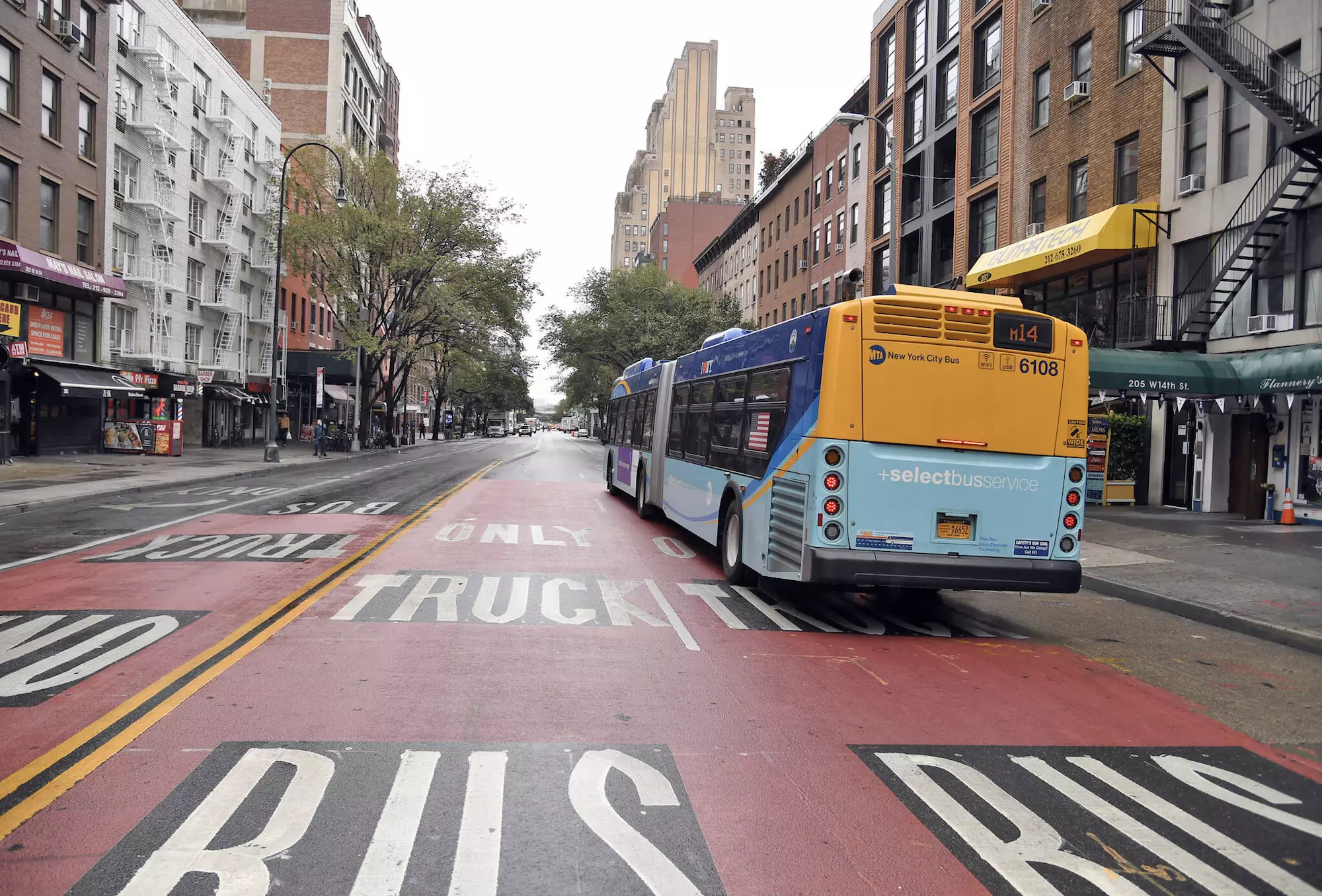 Nova York torna permanente a via de ônibus da 14th Street e adiciona mais cinco rotas sem carros 6146_1