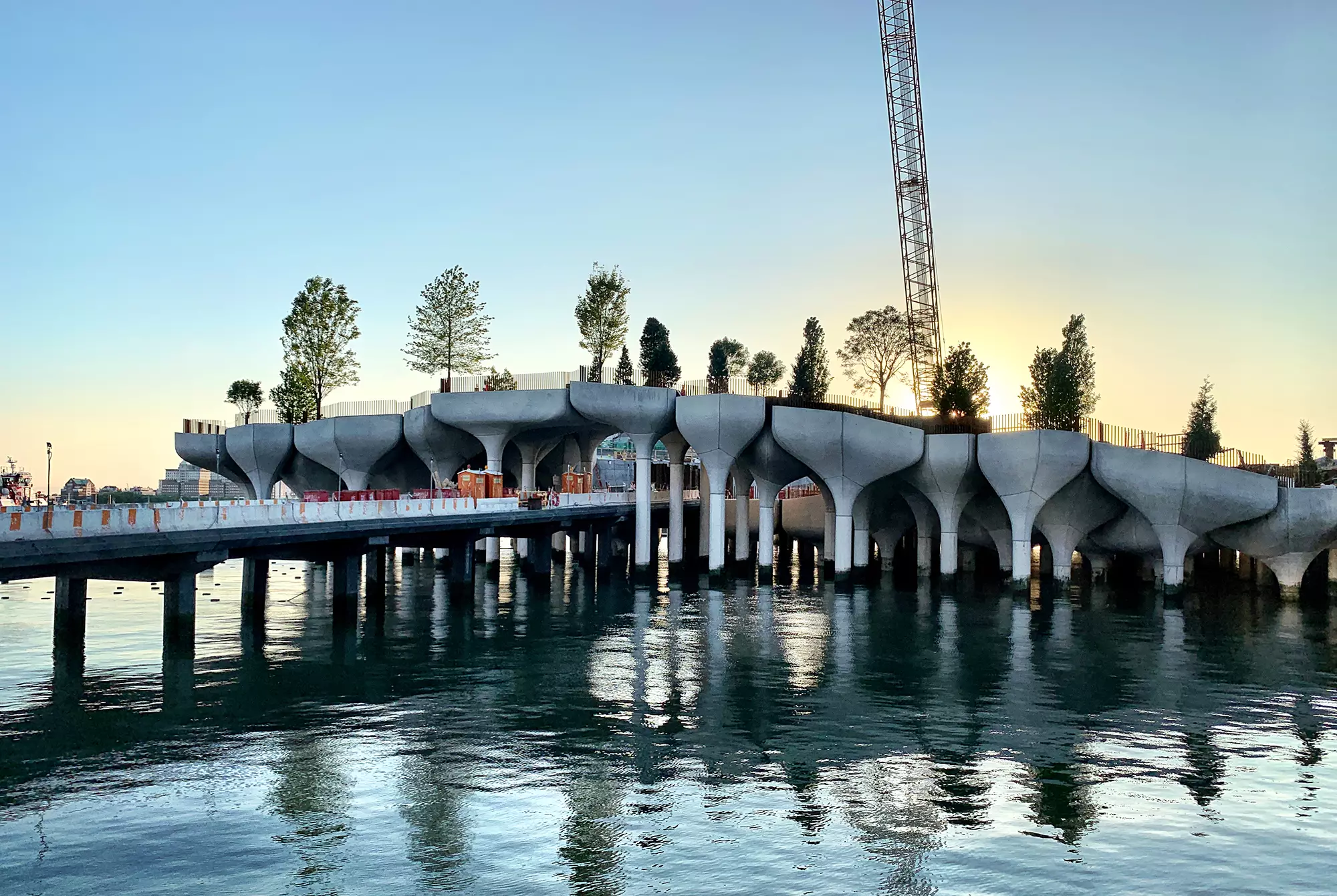Nye billeder viser 'Little Island' offshore-parken, der gør fremskridt ved Pier 55 6232_5
