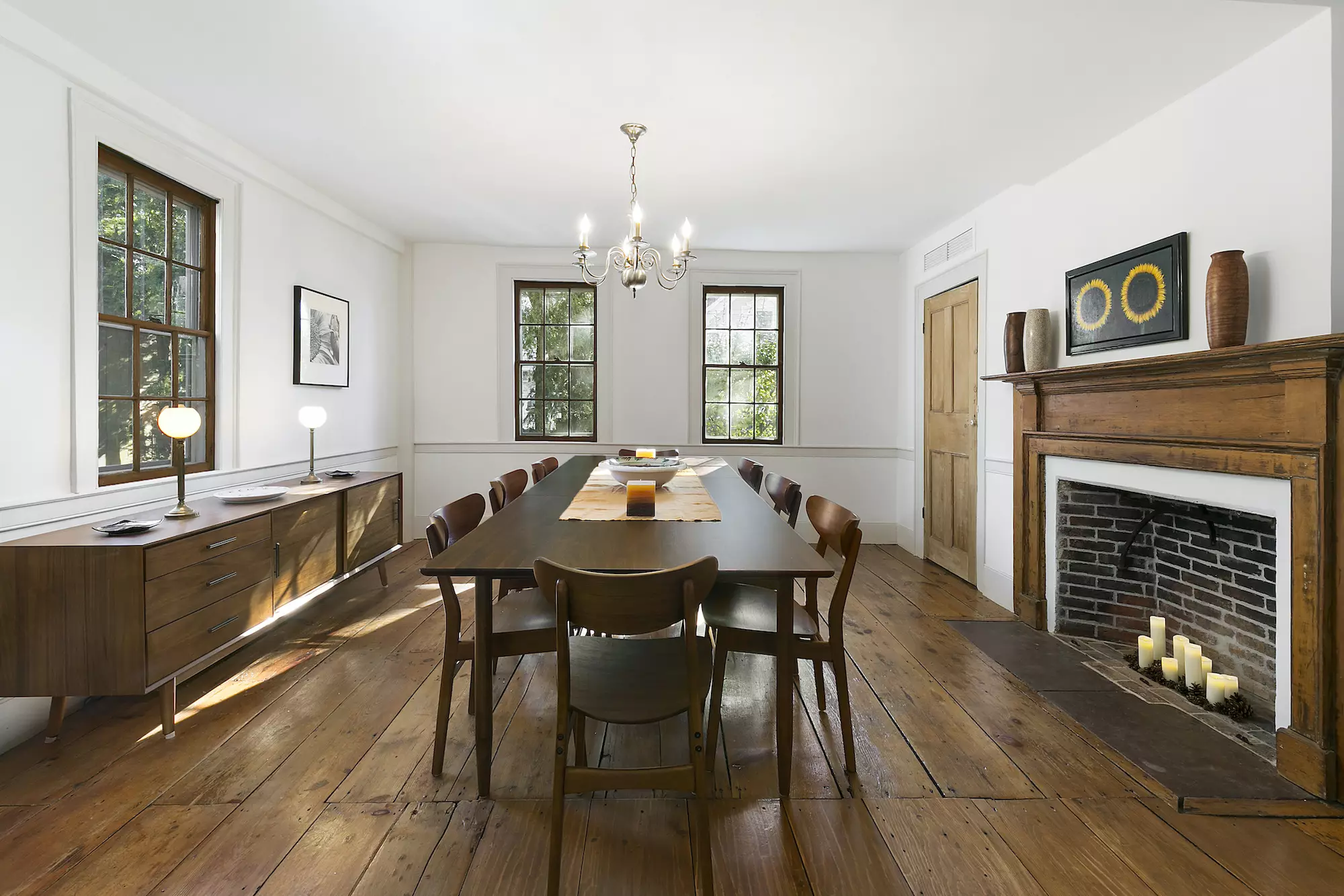 Çifti i famshëm i artistëve liston shtëpinë e tyre të vitit 1797 në Sag Harbor për 3.5 milionë dollarë 6333_4