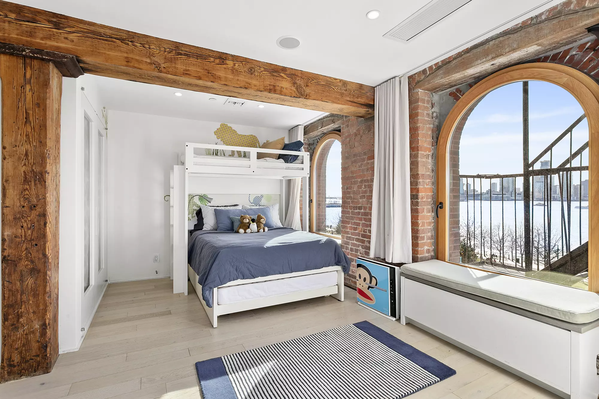 $5.7M Tribeca Co-op دوه پوړونه دي چې د ډیری بونس ځای سره ژوند کوي 6378_12