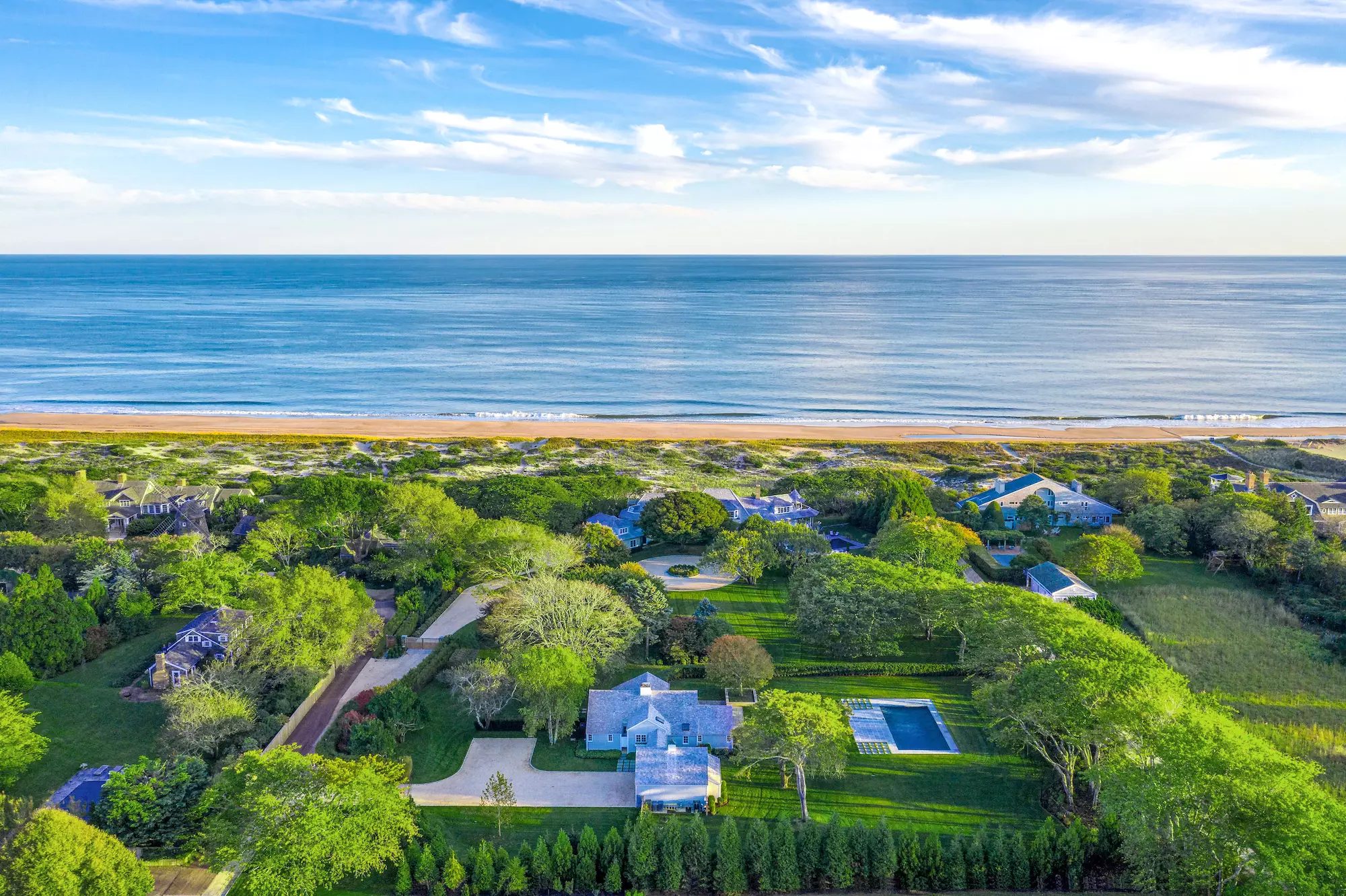 $45M ụlọ oceanfront bụ ọrịre kacha ọnụ na Hamptons kemgbe 2016 6630_15