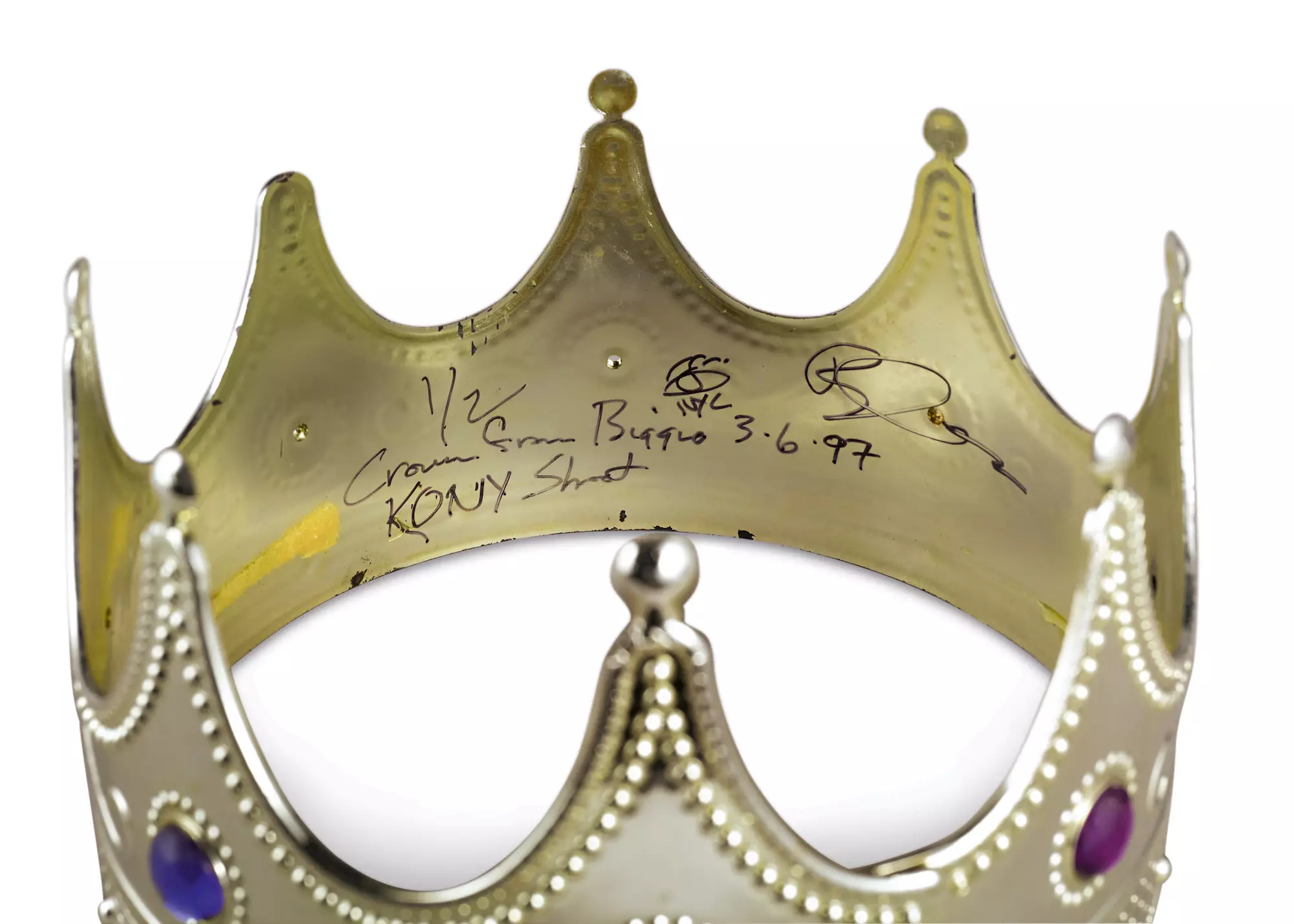 Hip-hopová aukcia Sotheby's zahŕňa korunu Biggie Smalls z fotografie „Kráľa New Yorku“ a ďalšie drahokamy 663_3