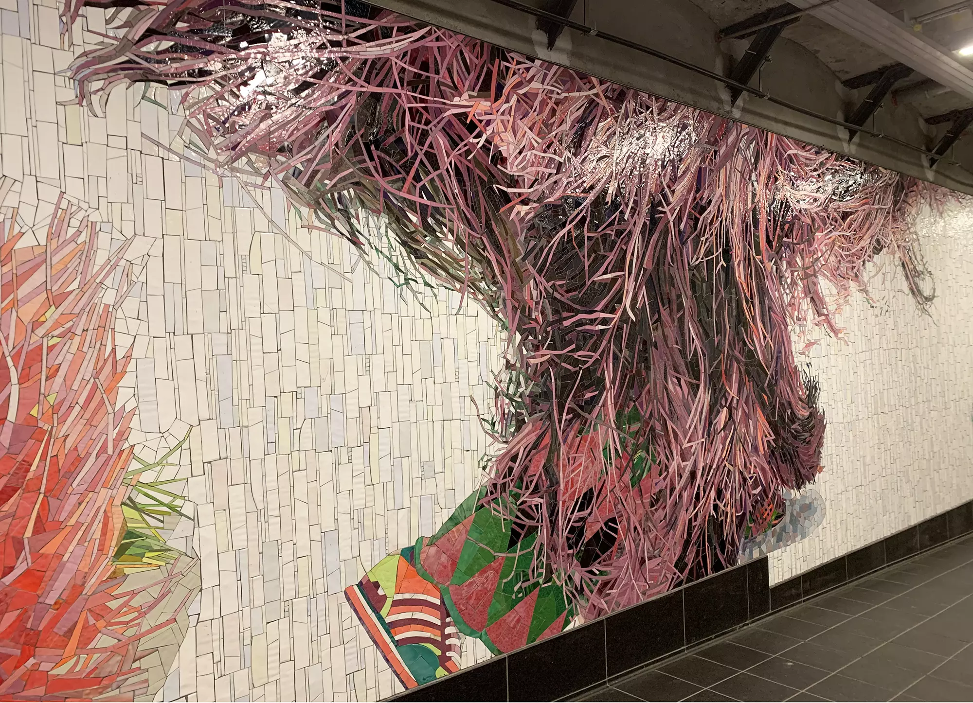 Nick Cave, tunnelbanemosaik, 42nd Street Shuttle passage, NYC tunnelbanekonst