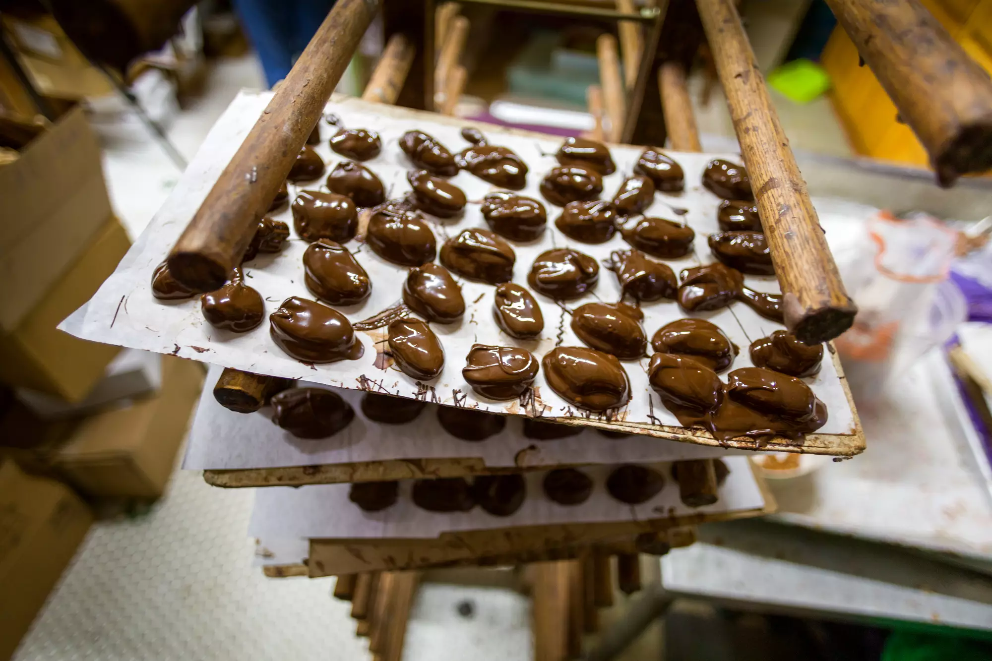 Bag kulisserne hos den 95-årige Woodhaven-chokolademager Schmidt's Candy 6776_15