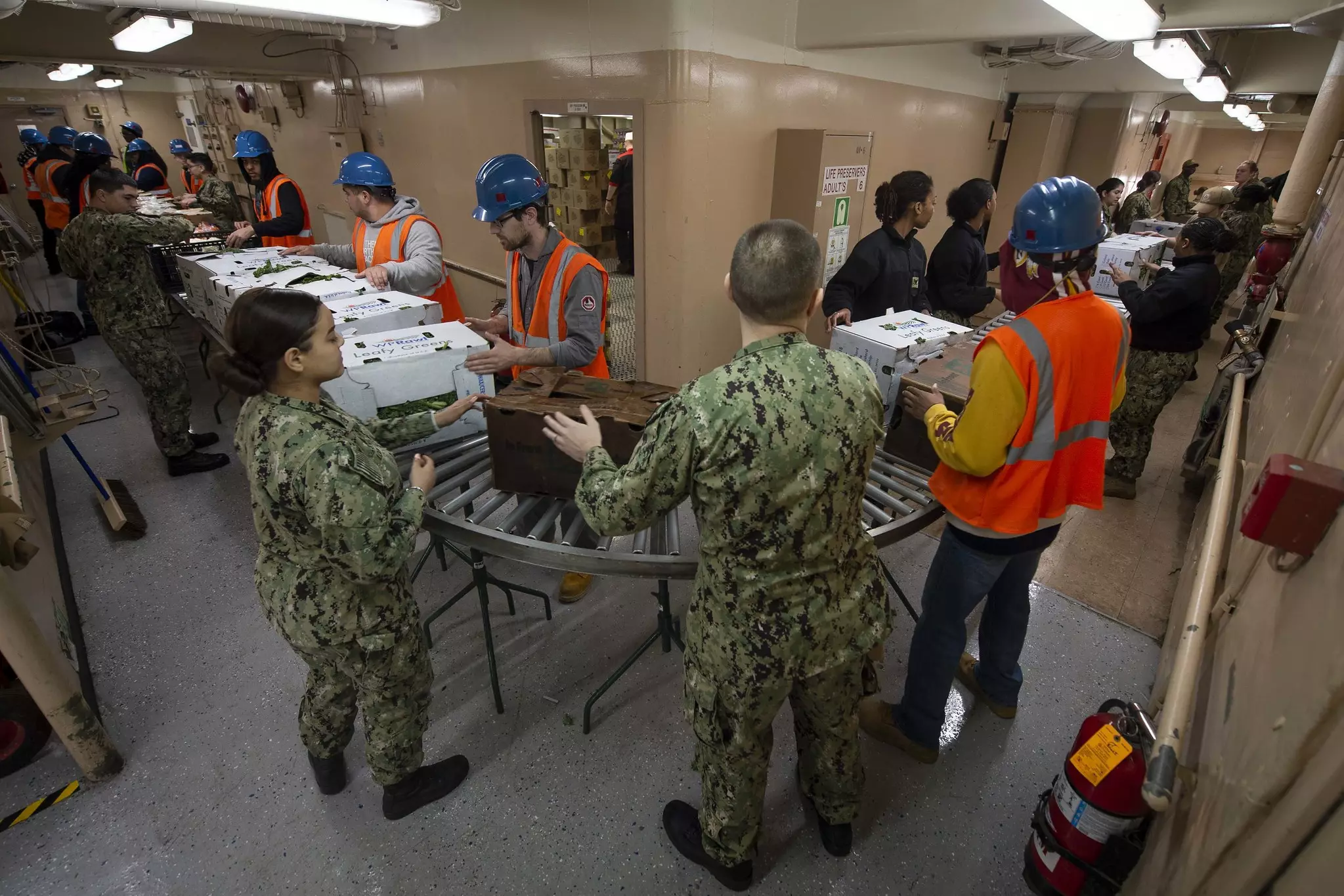 FOTO: Kapal rumah sakit USNS Comfort tiba di NYC 6778_4