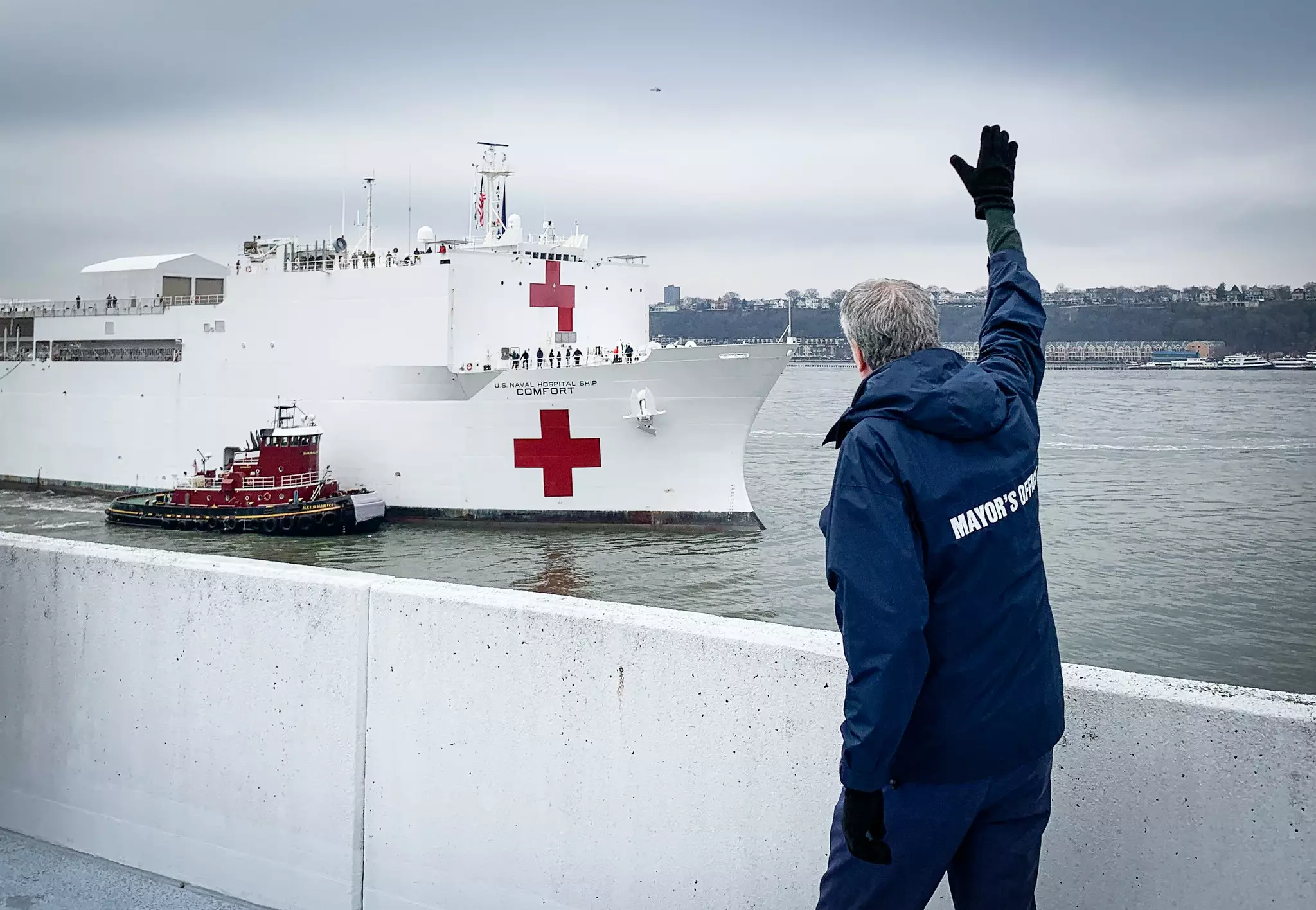 FOTOS: USNS Comfort Krankenhausschiff kommt in NYC an 6778_7
